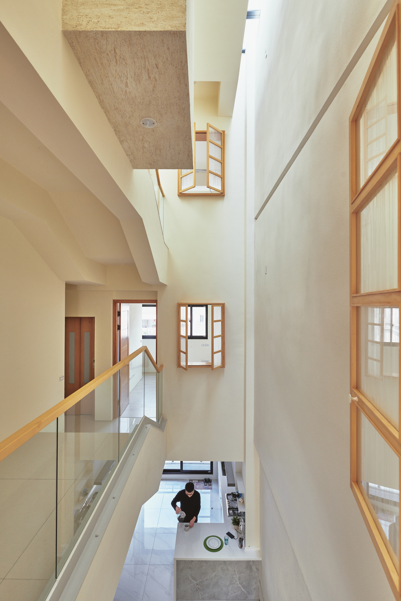 Gallery of House of Light Well / YD Architects - 3