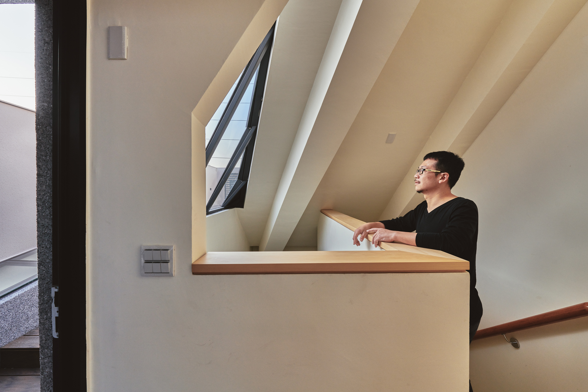 Gallery of House of Light Well / YD Architects - 14