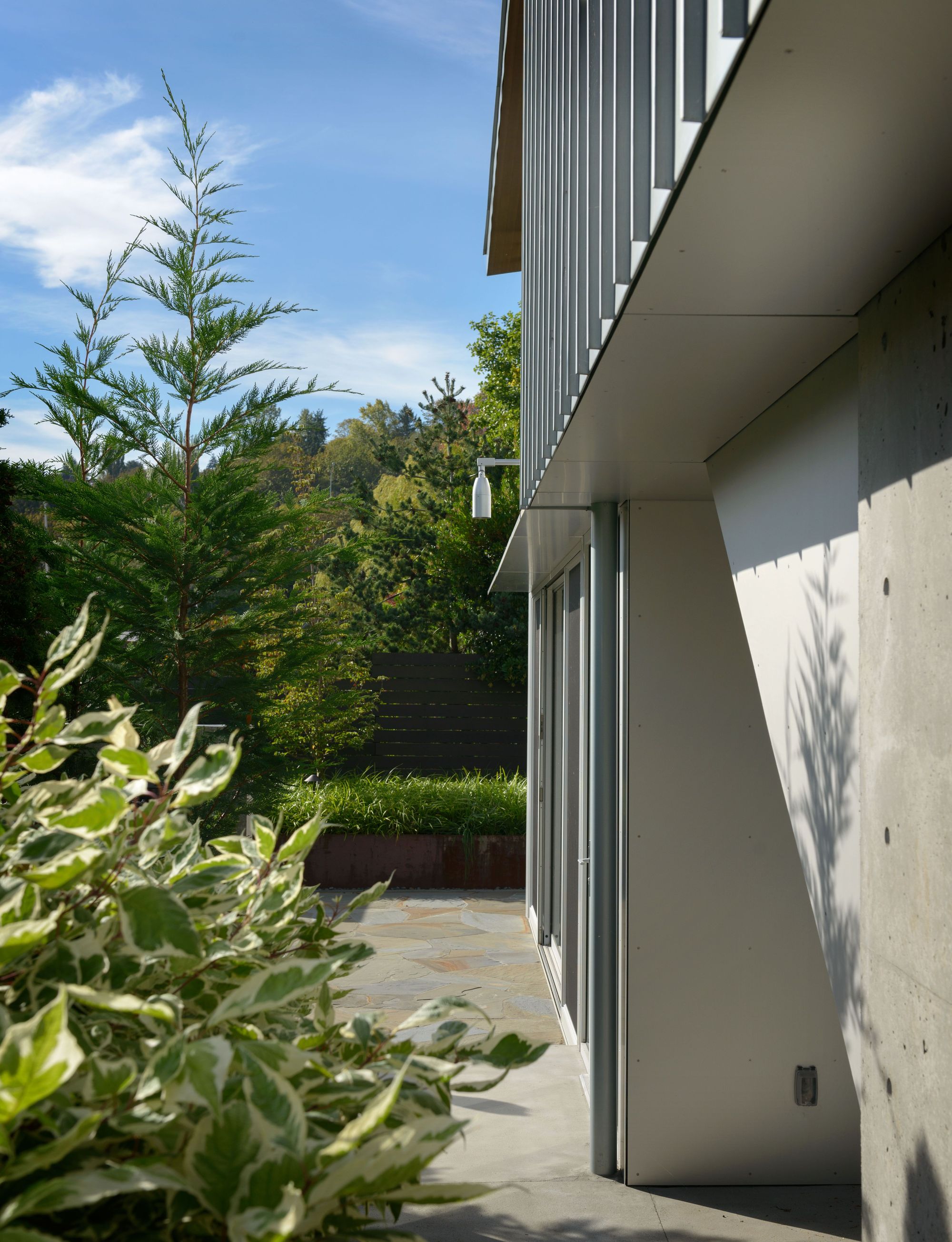 Gallery of Portage Bay House / Heliotrope Architects - 12