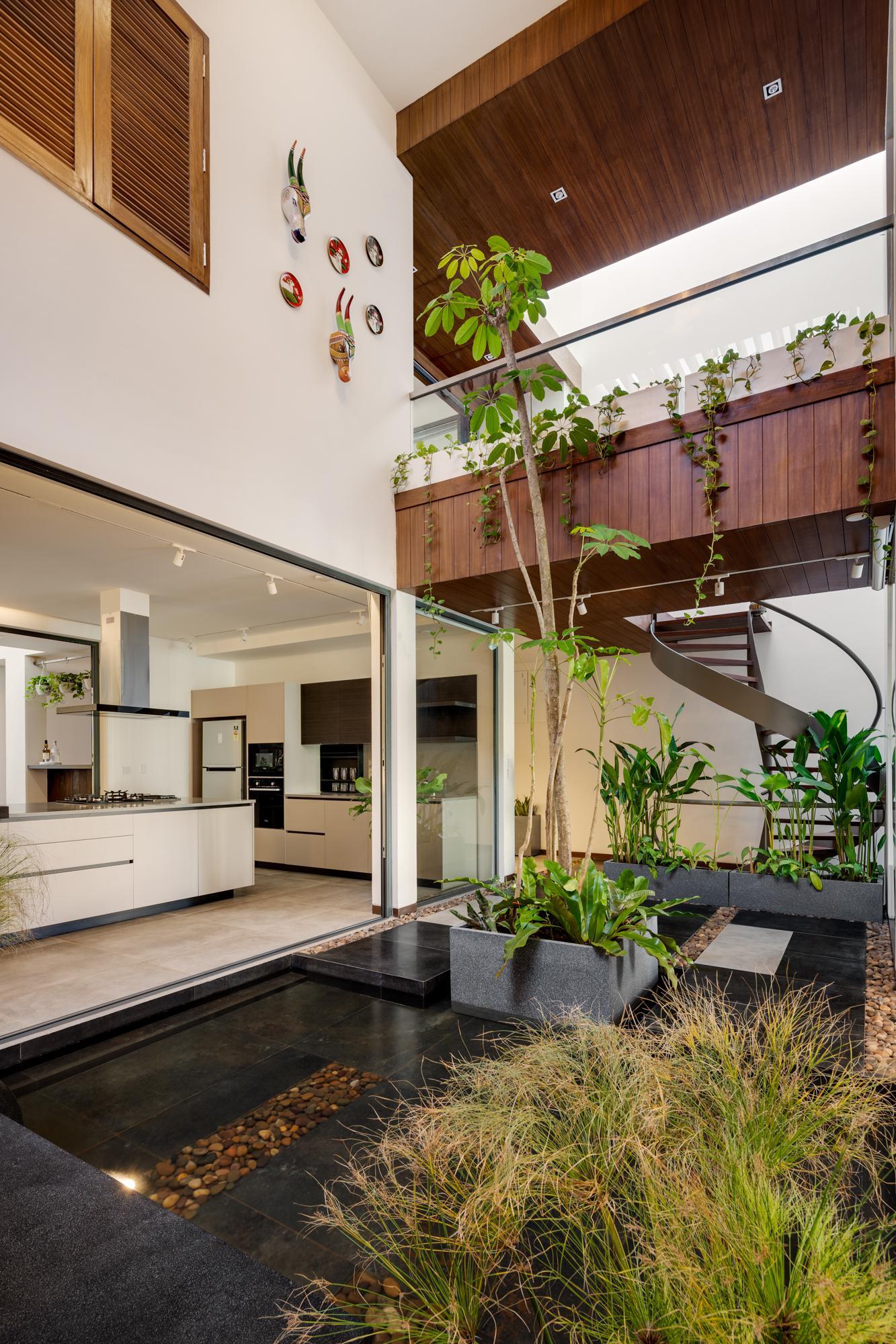 Gallery of Belaku House / TechnoArchitecture - 15