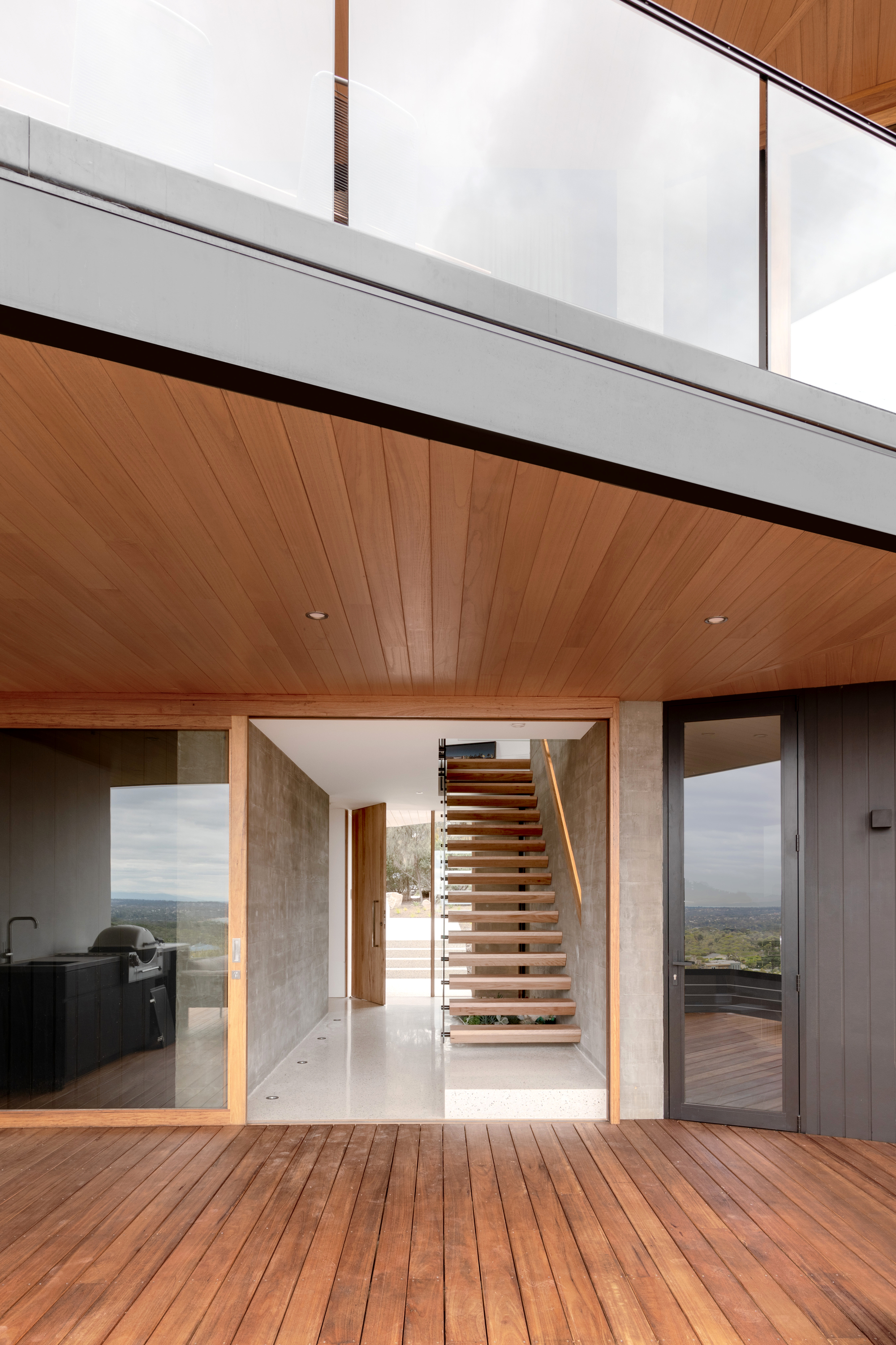 Gallery of Three Angle House / Megowan Architectural - 23