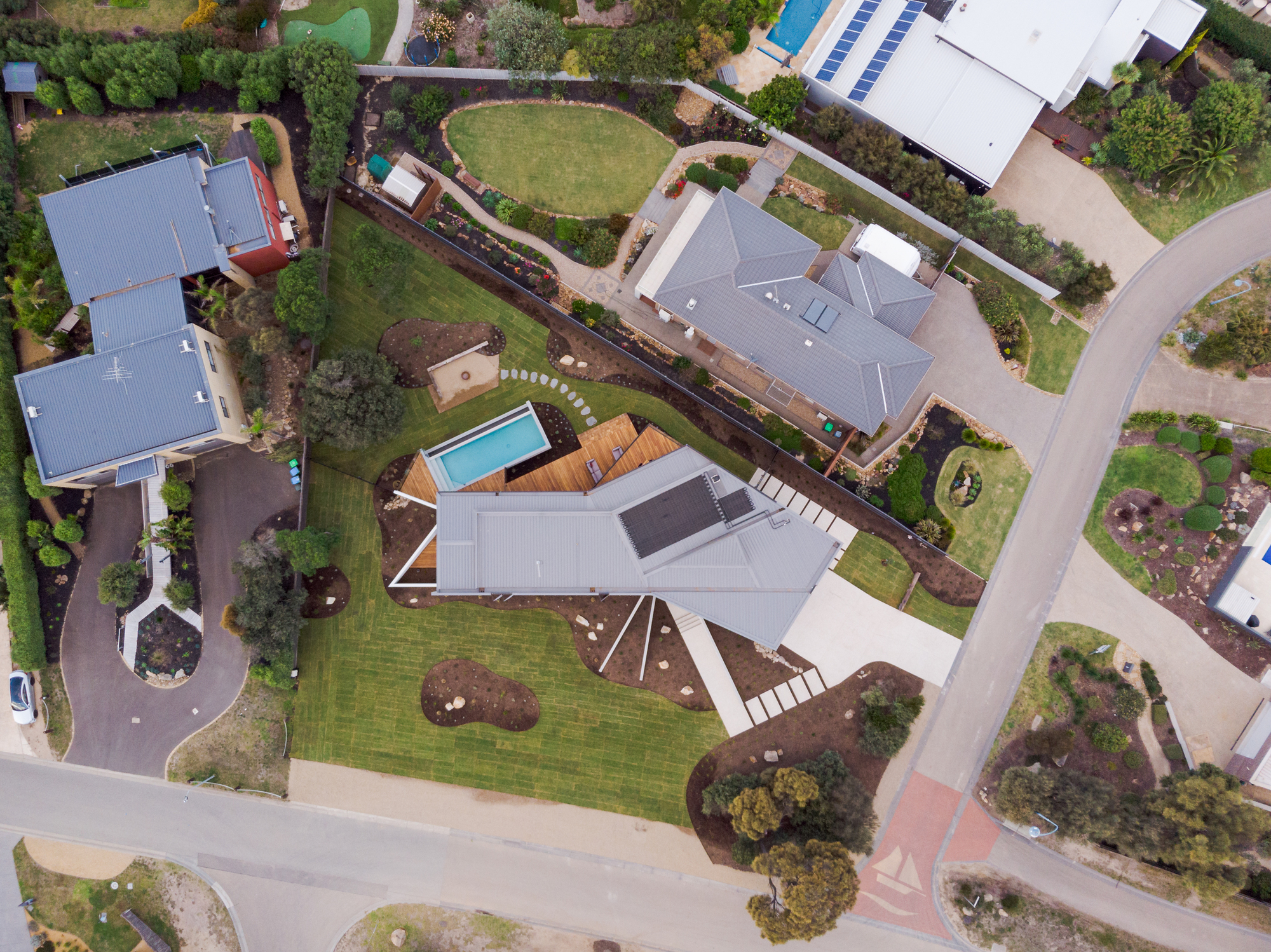 Gallery of Three Angle House / Megowan Architectural - 11