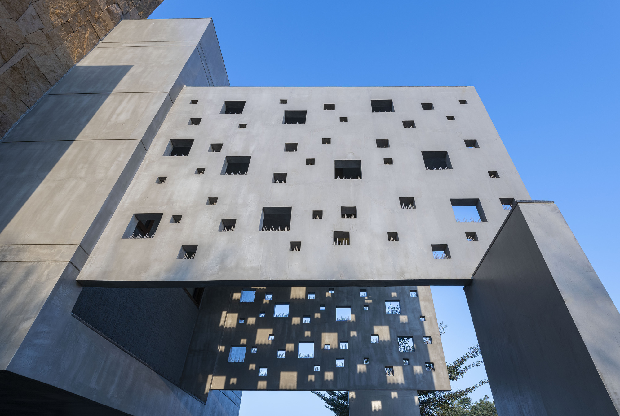 Gallery of PIXEL HOUSE / The Grid Architects - 9