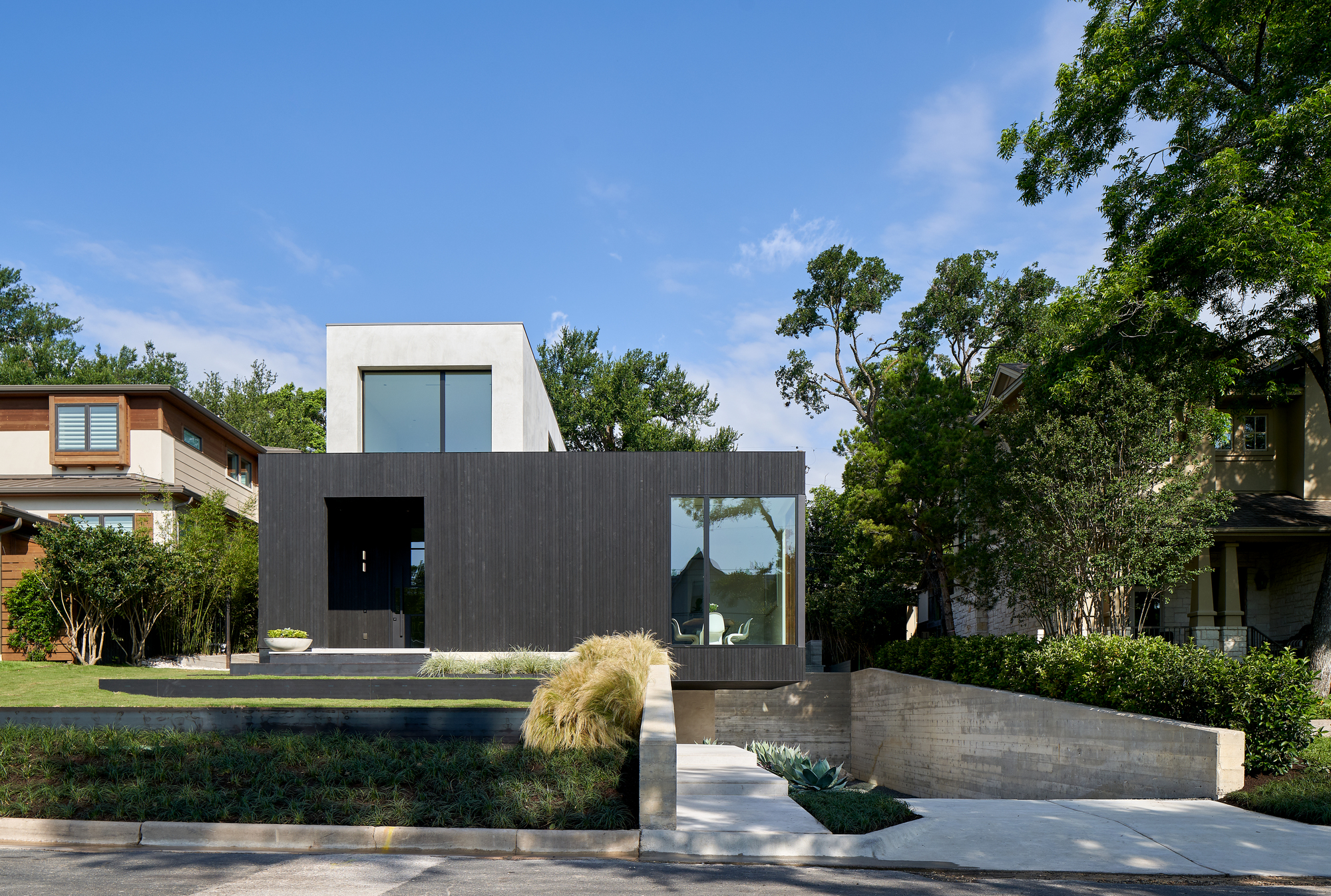 Gallery of Skybox House / Dick Clark + Associates - 6