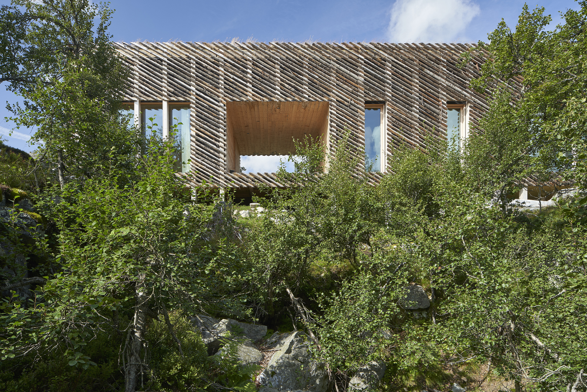 Gallery of Skigard Hytte Cabin / Mork-Ulnes Architects - 5