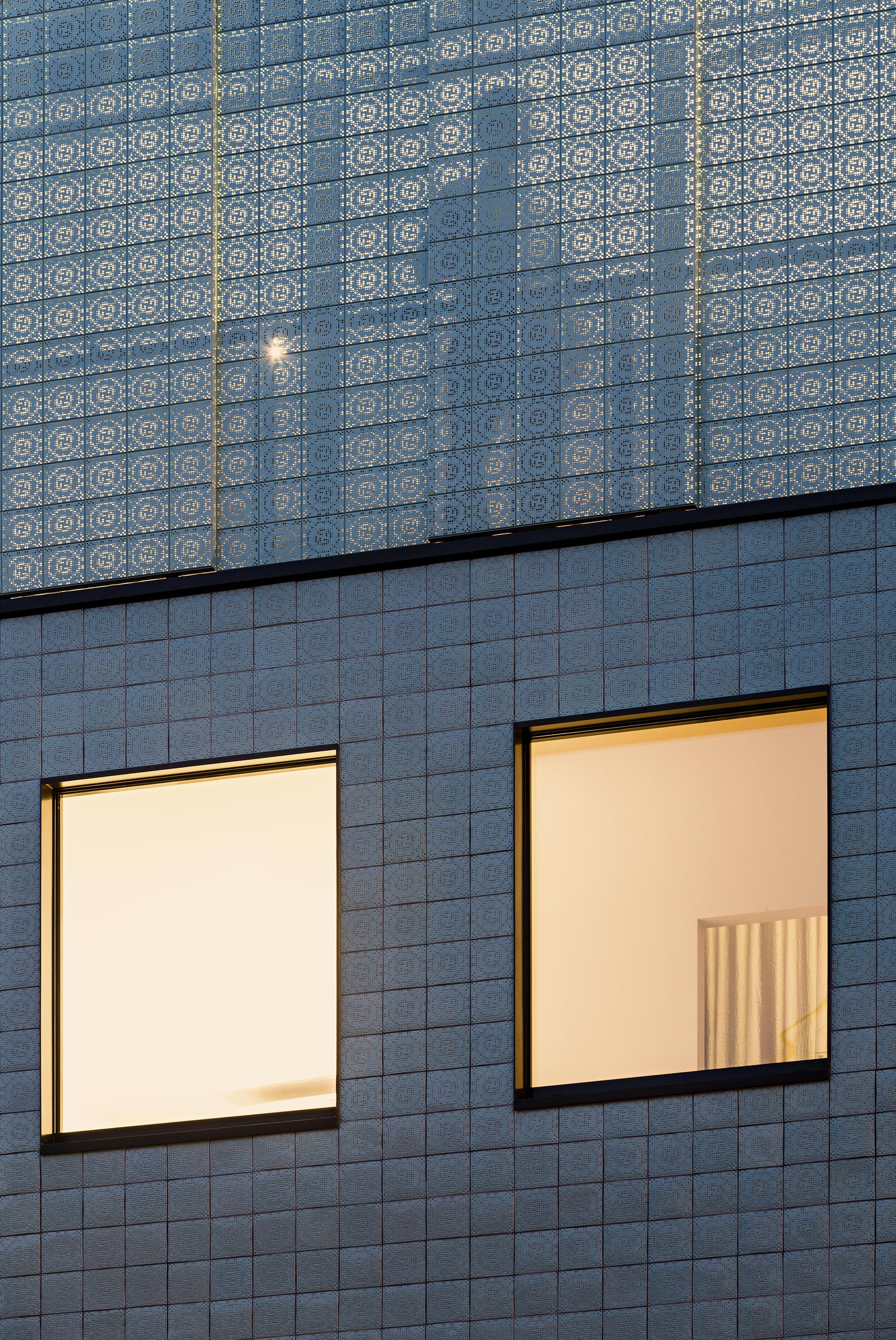 Gallery of House in Príncipe Reall / Camarim Arquitectos - 4