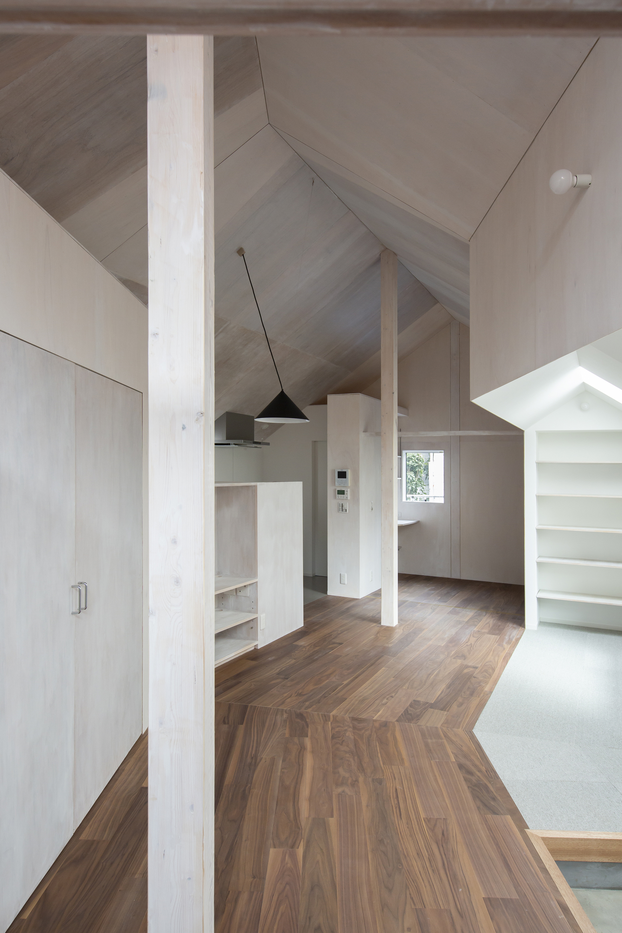 Gallery of House in Mimuro / Ohmura Nakamura Atelier - 8