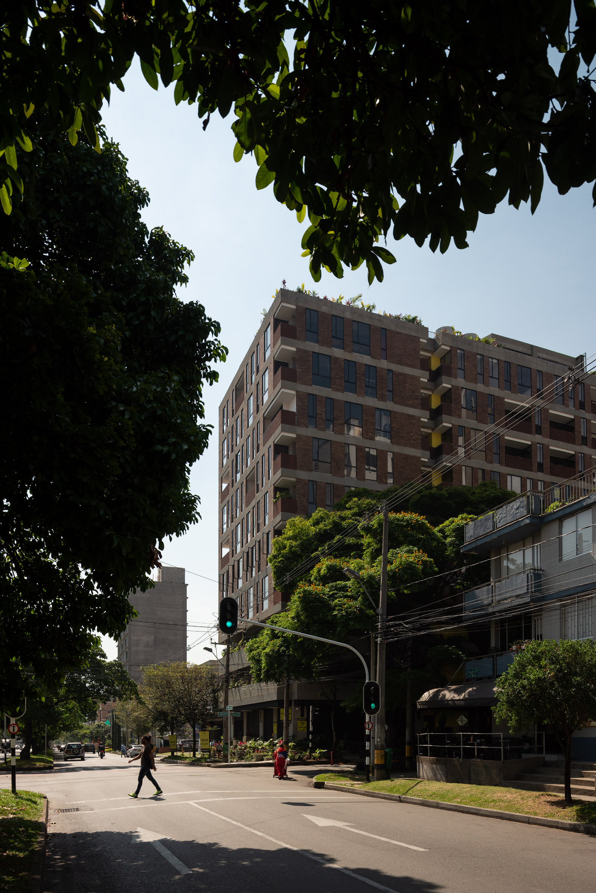 Galería de Edificio Lauret / Connatural + Grupo Terrarea - 15