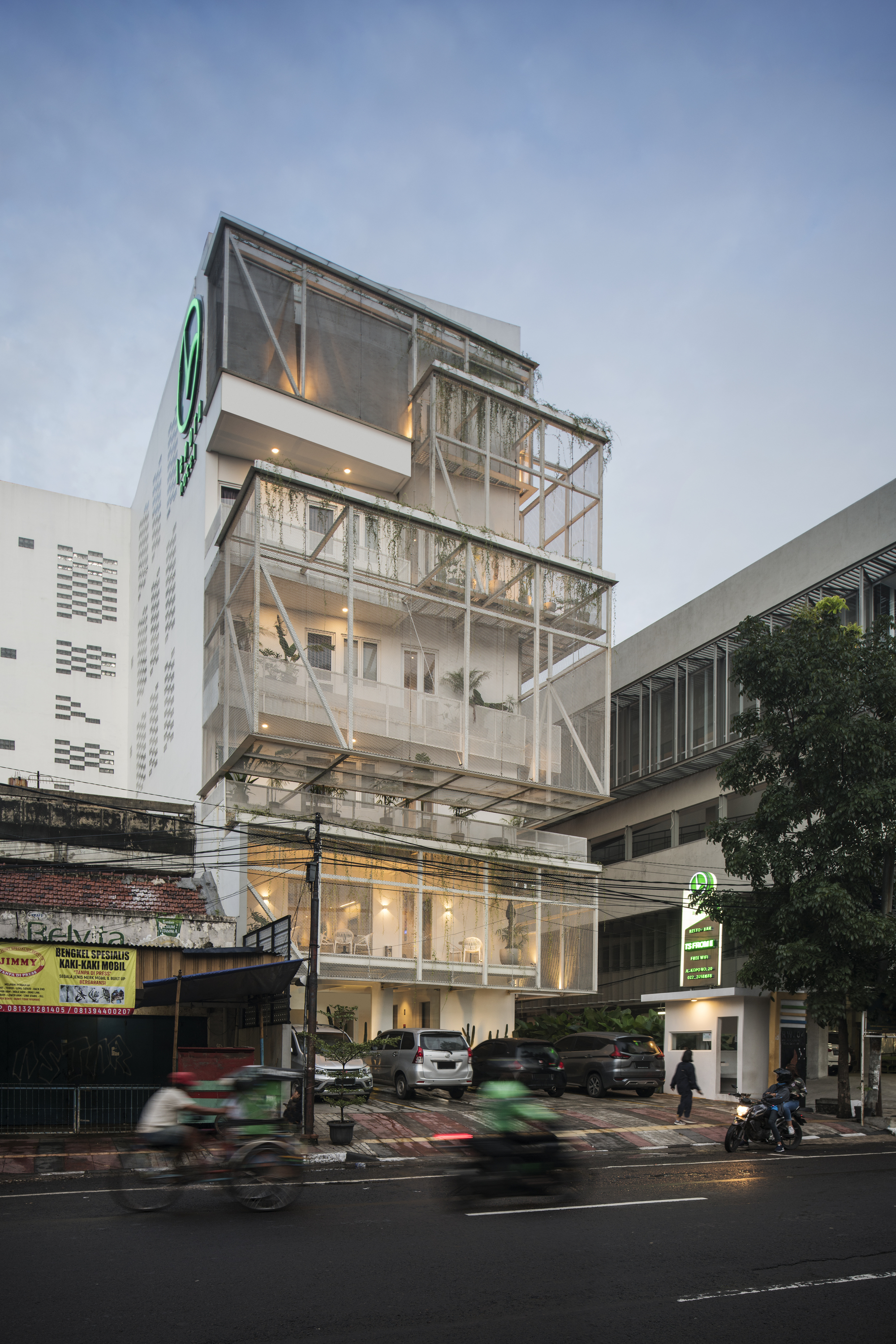 Gallery of Lenora Hotel / RDMA - 5