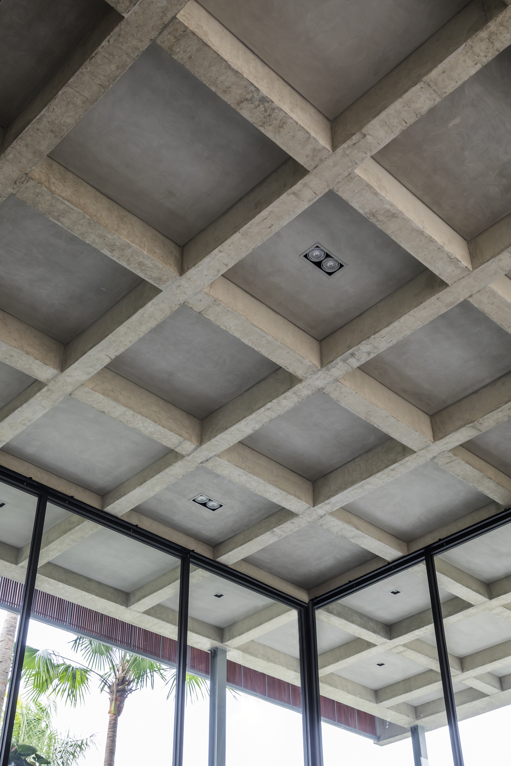 Gallery of Bunker House / Nha Dan Architects - 18