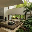 Story of Three Courts Residence / Collage Architecture Studio | ArchDaily