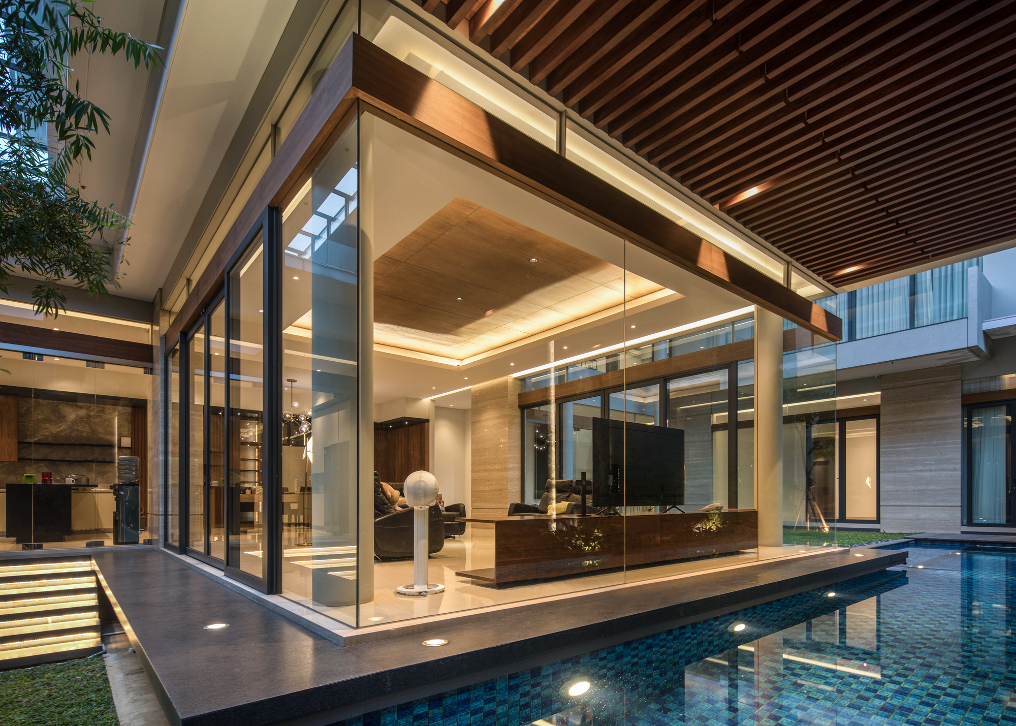 Gallery of FE House / Rakta Studio - 4