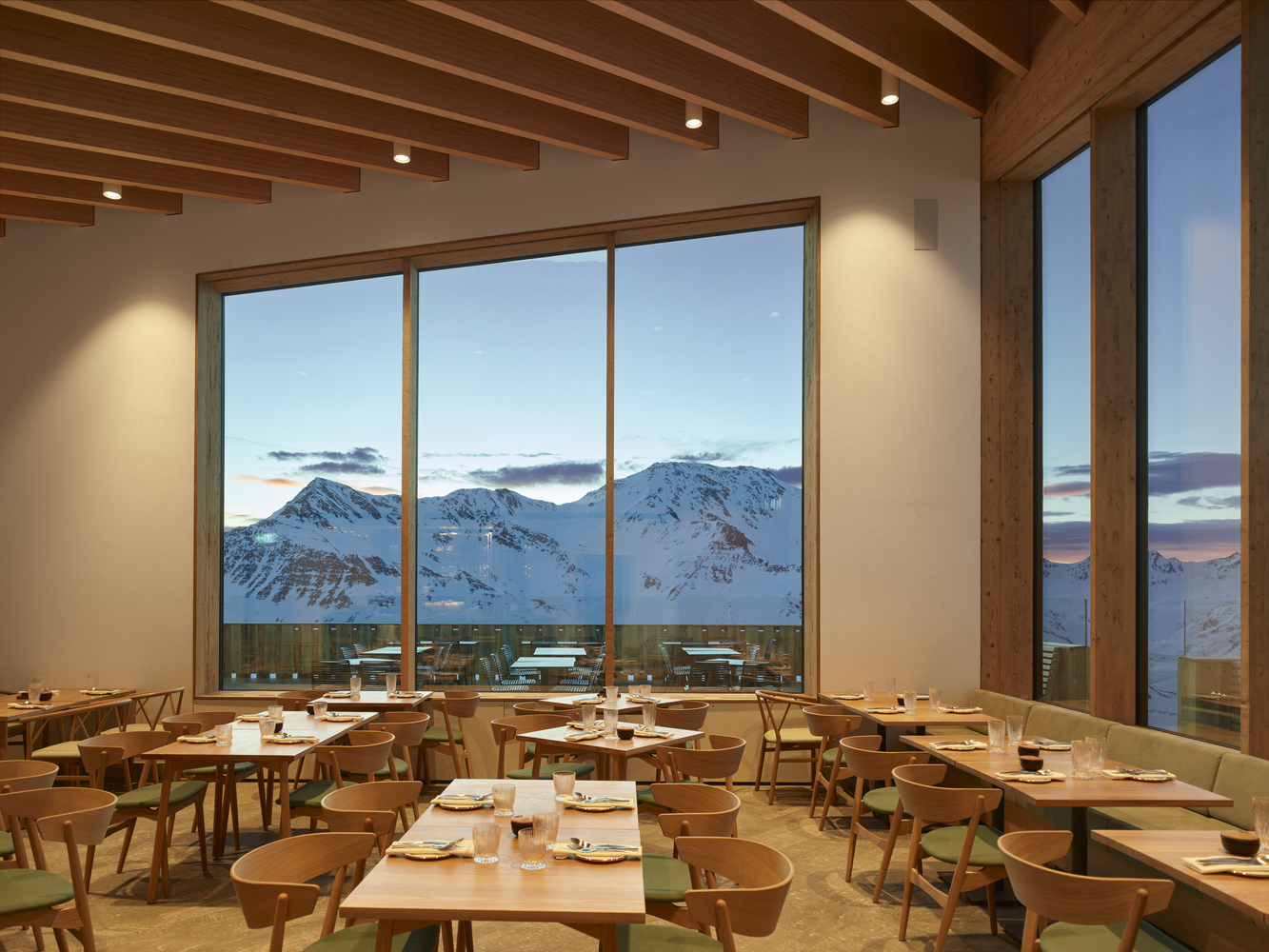 Gallery of Restaurant Gütsch / Studio Seilern Architect - 17