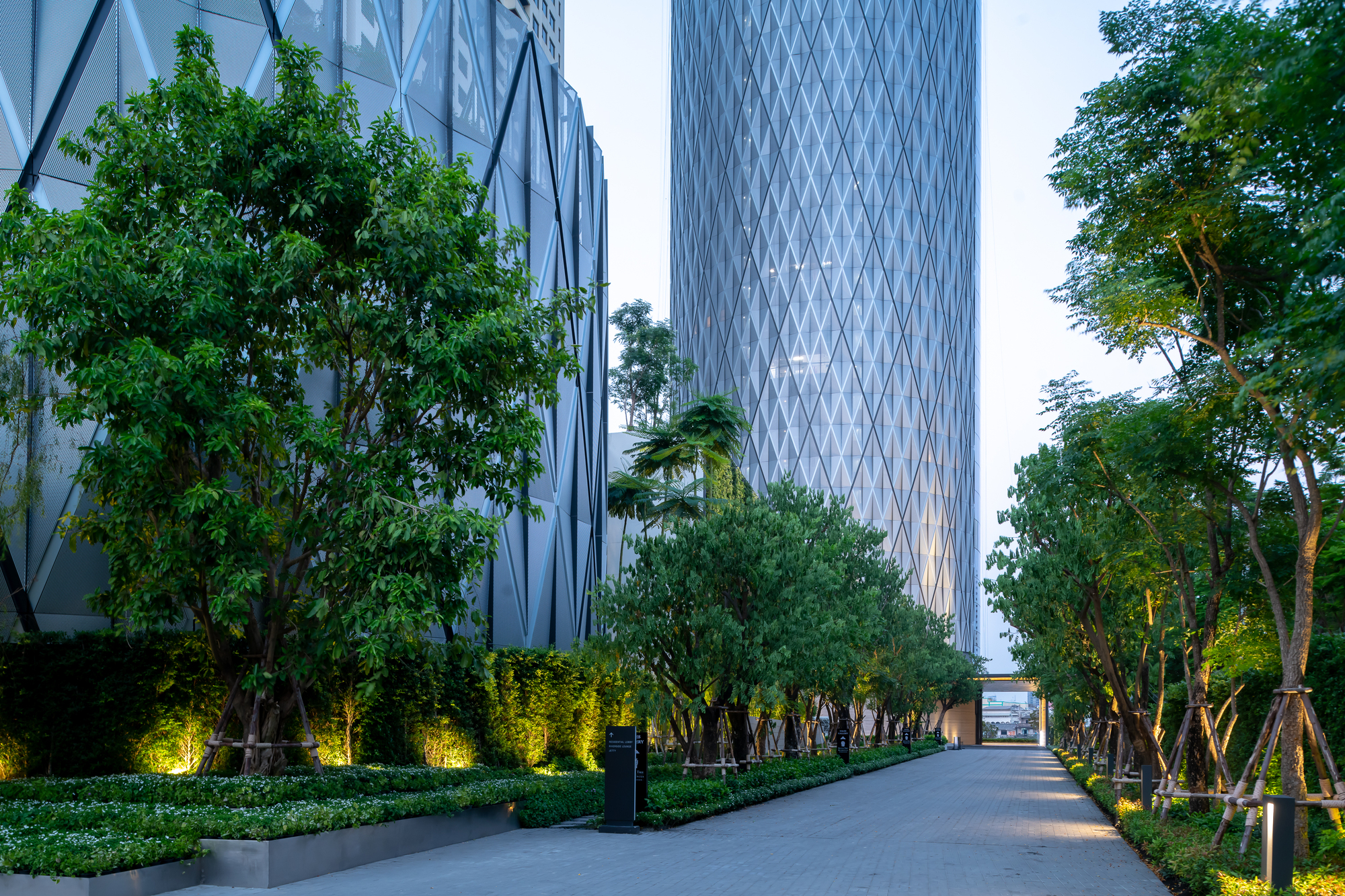 Gallery of Banyan Tree Riverside Residences Bangkok / SCDA Architects - 14