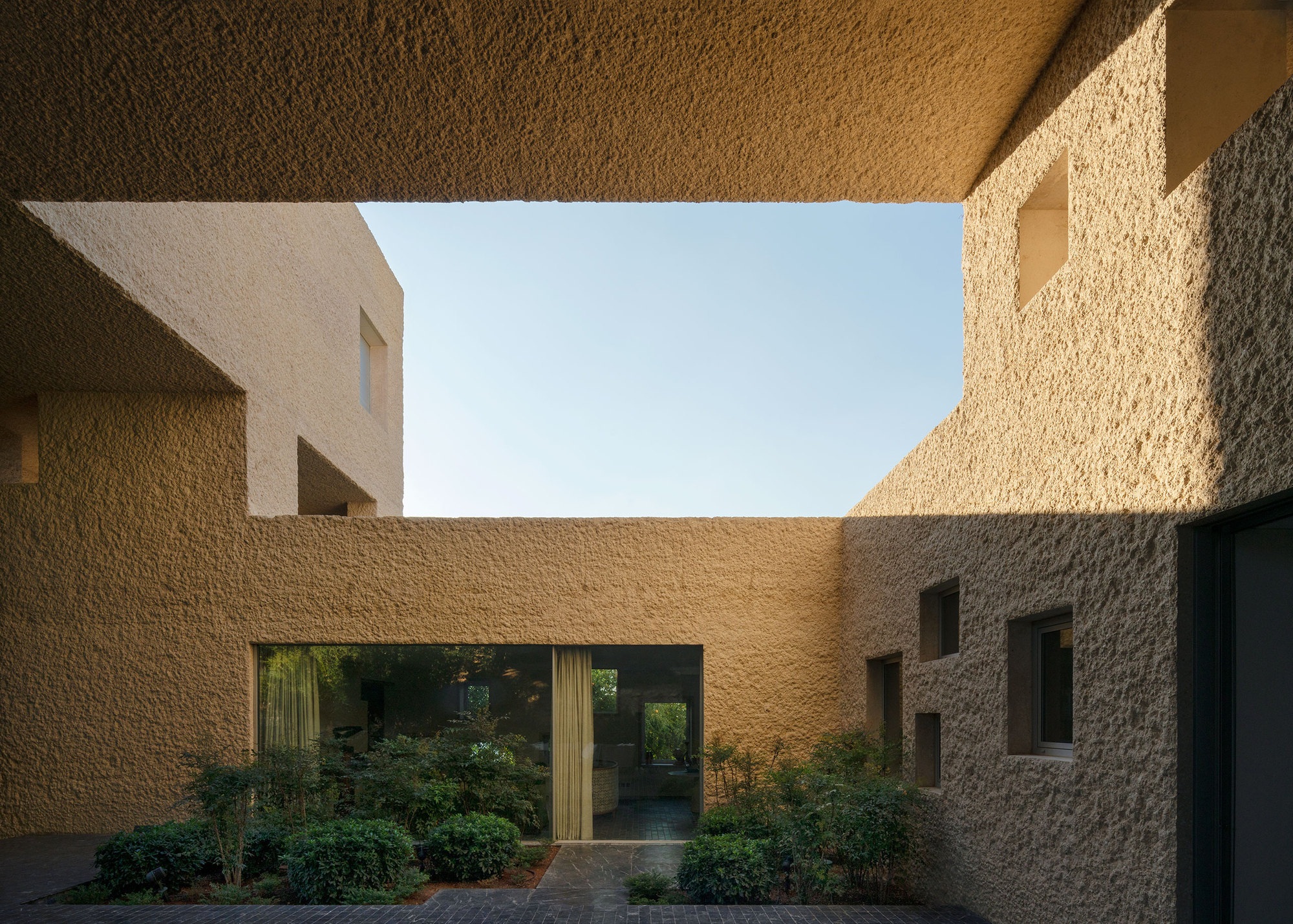 Gallery of H Saket House / Sahel AlHiyari Architects - 8