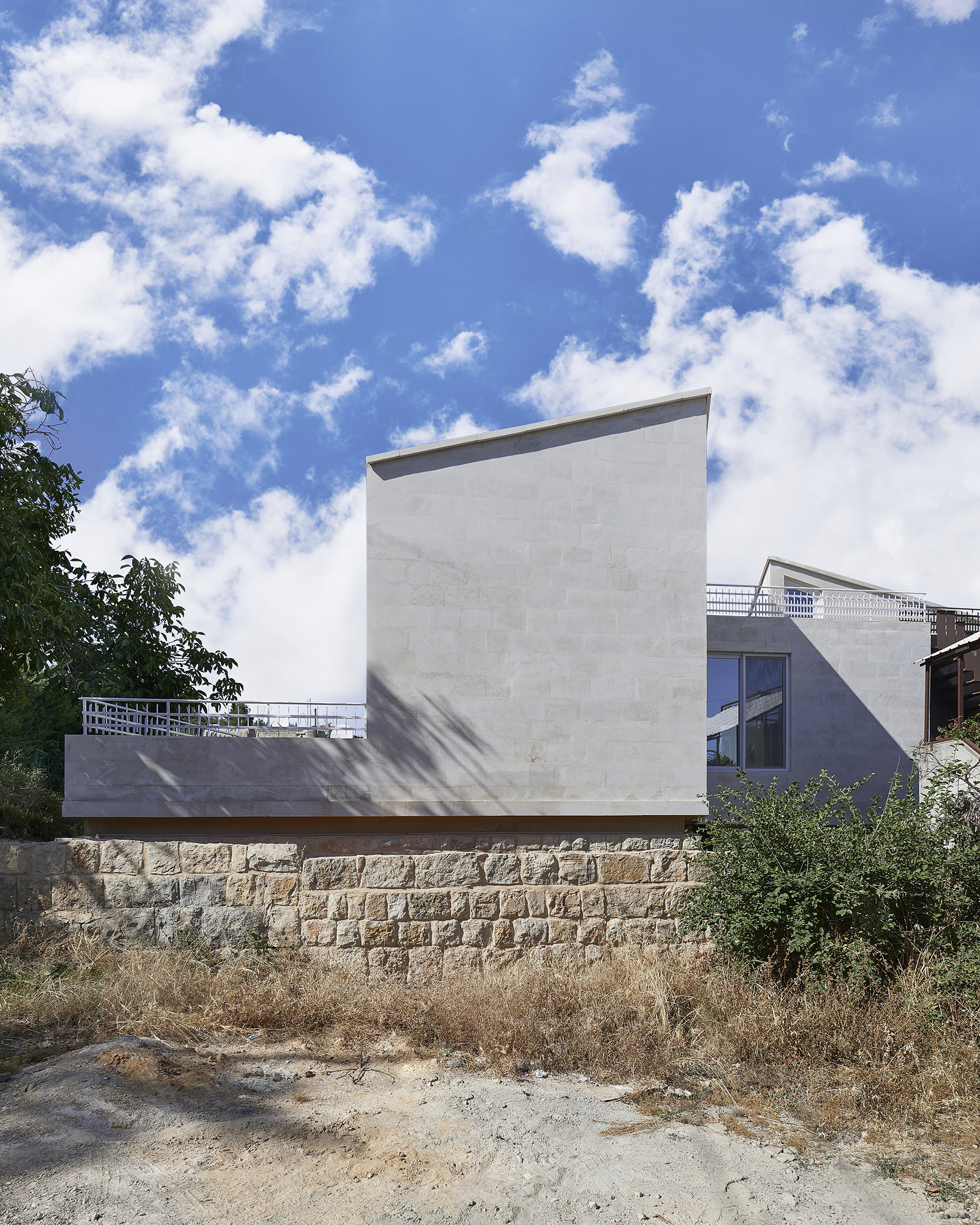 Gallery of Extension of Identity House / Paseo Architecture - 13