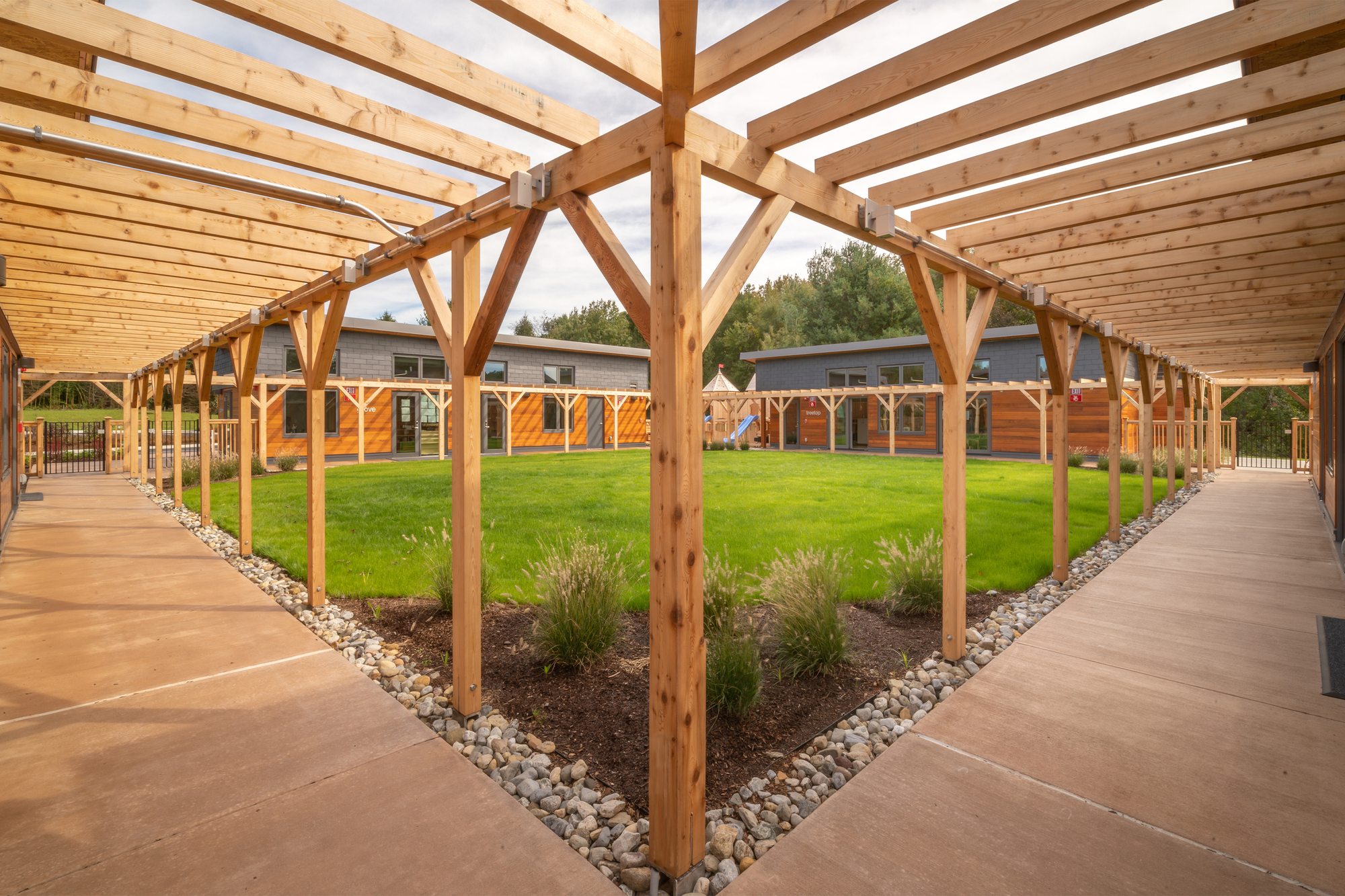 Galería de Slate School / Patriquin Architects - 3