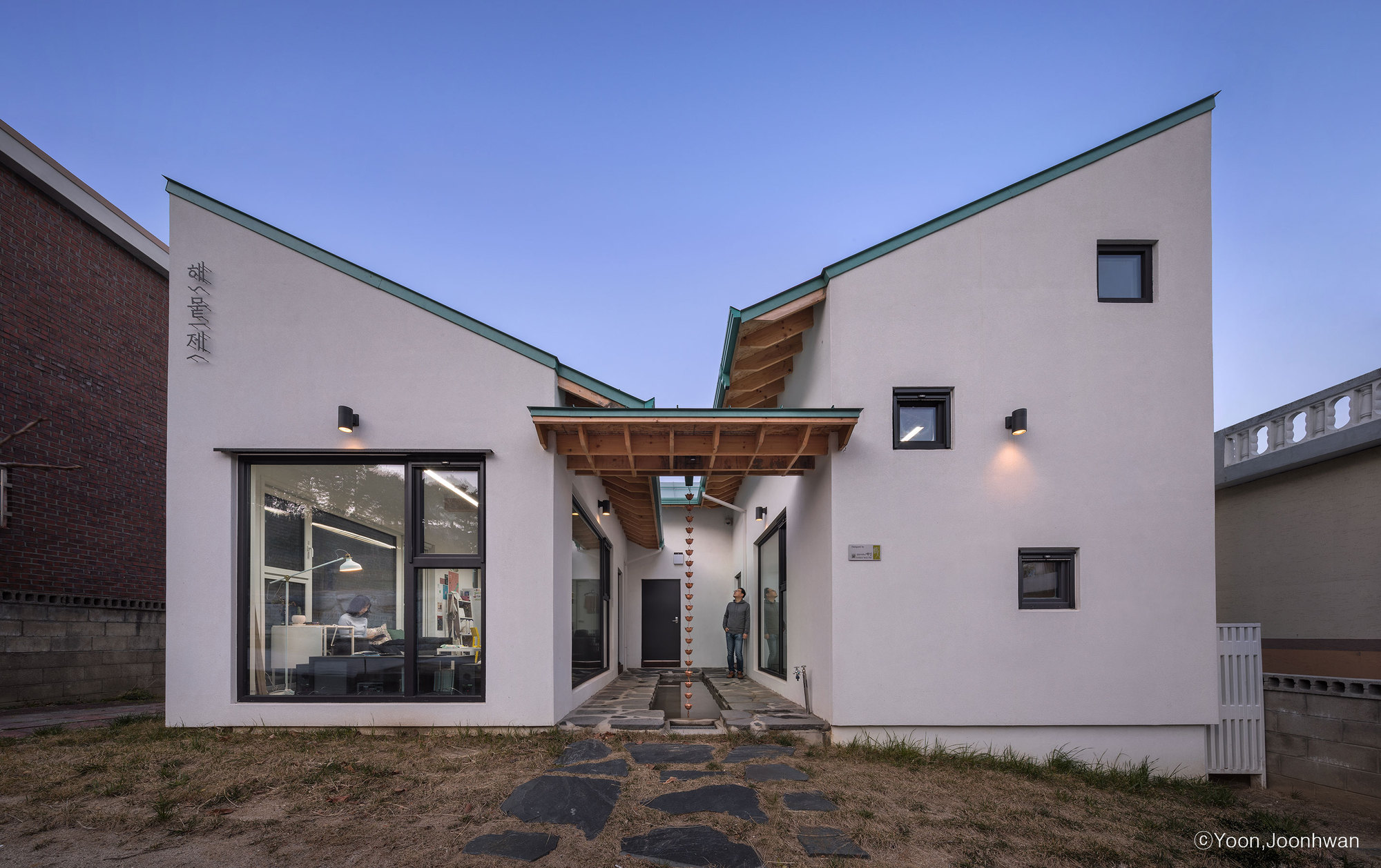 Hae-mut-je House and Office / Architecture Studio YEIN | ArchDaily