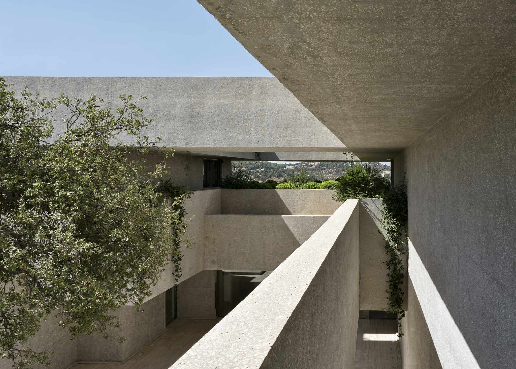Galeria de Residência K. Barghouti / Sahel AlHiyari Architects - 35