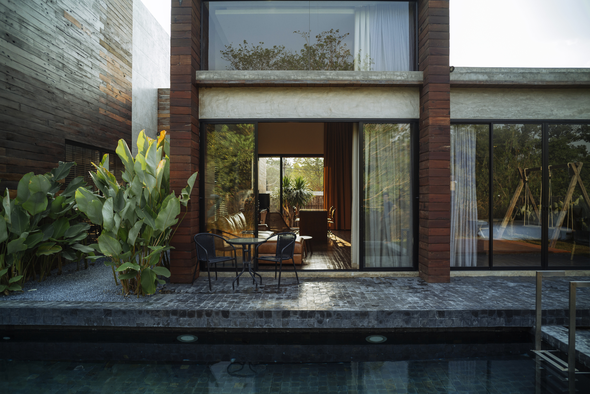 Gallery of Chalalai Pool Villa / Juti architects - 5