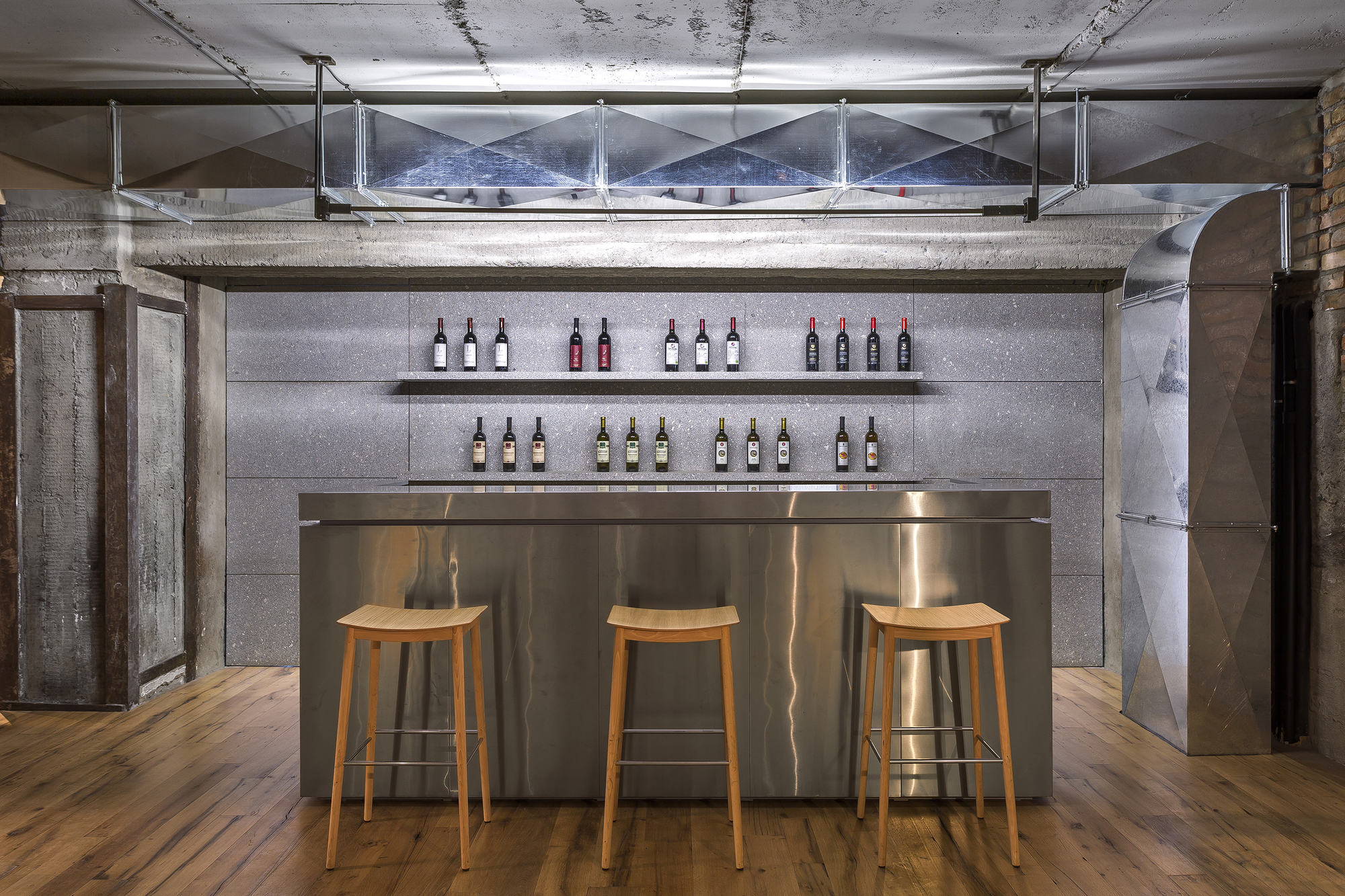Gallery of Vineria Wine Cellar / NS Studio - 6