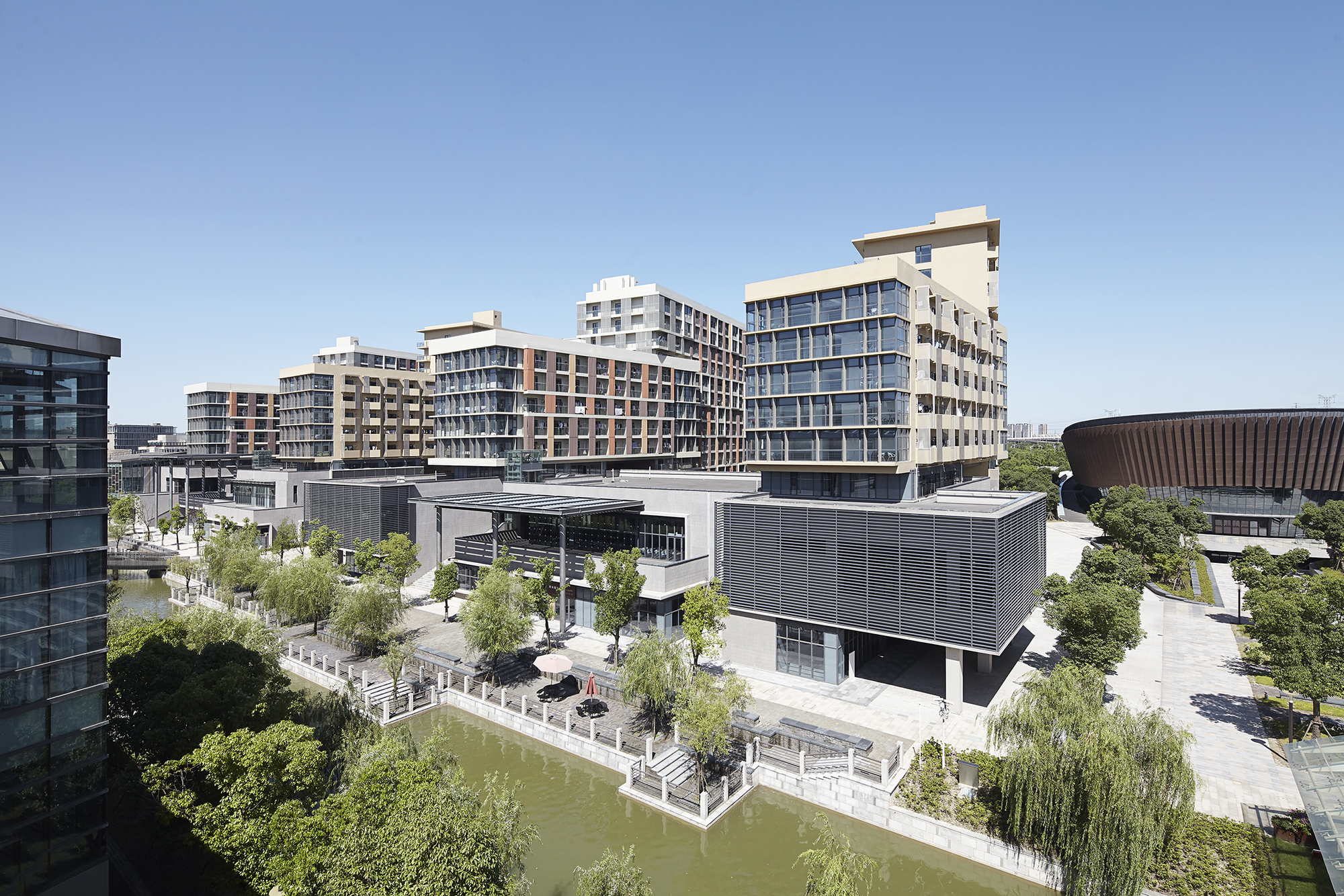 Gallery of Living Area for Teachers and Students of USST / TJAD - 23