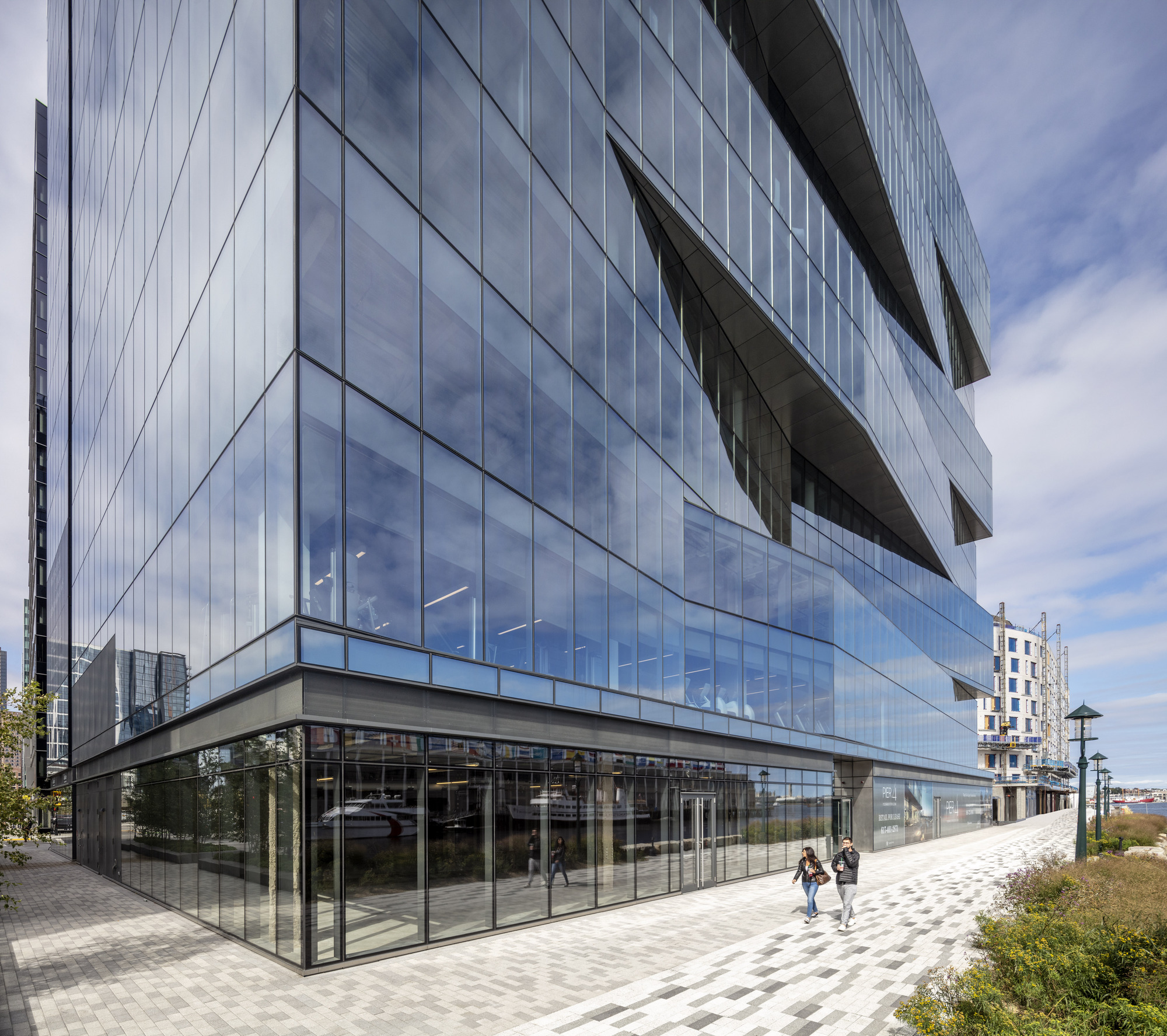 Gallery of Pier 4 Office Building / Elkus Manfredi Architects - 9