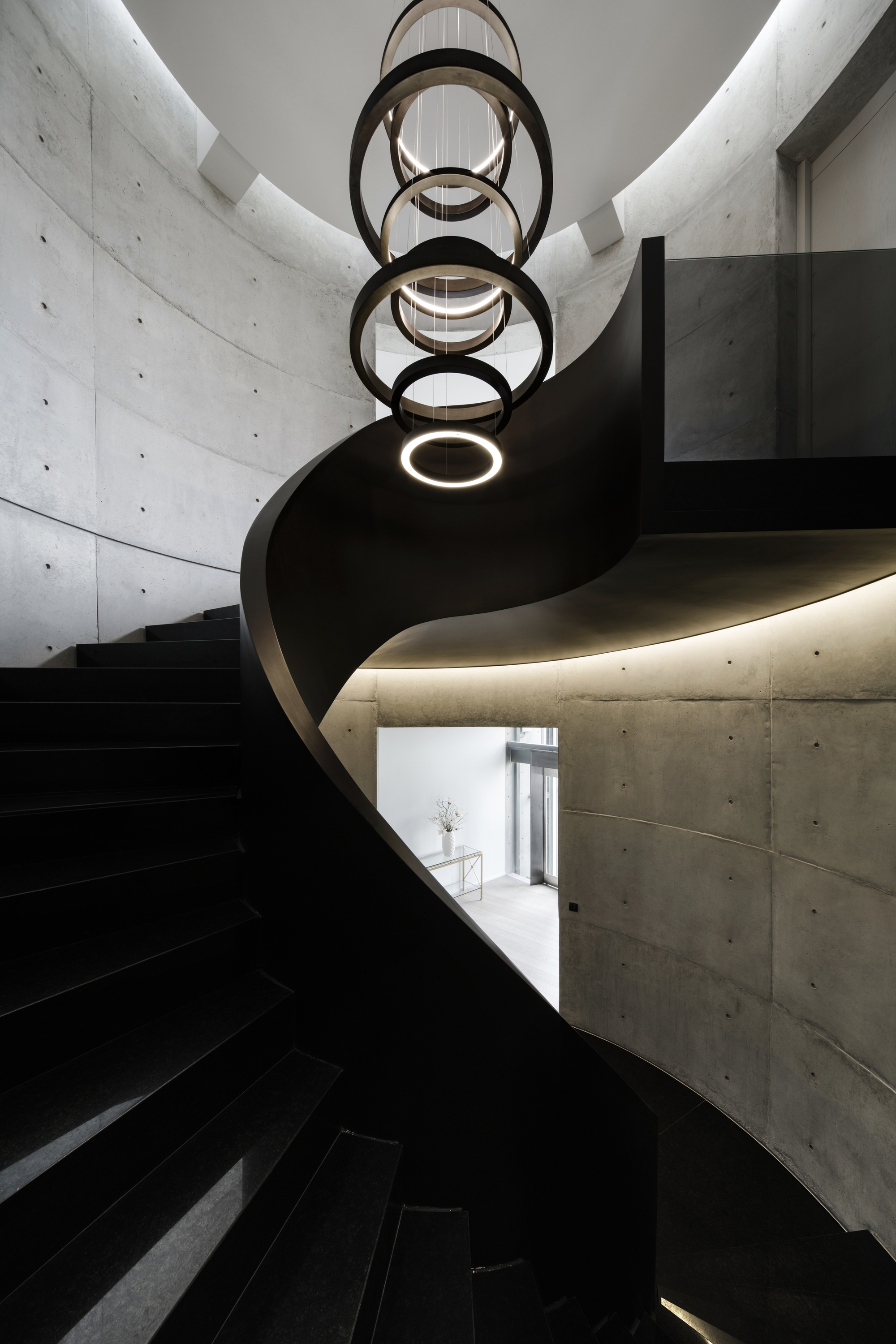 Gallery of Twisted House / Architects 49 House Design Limited - 2