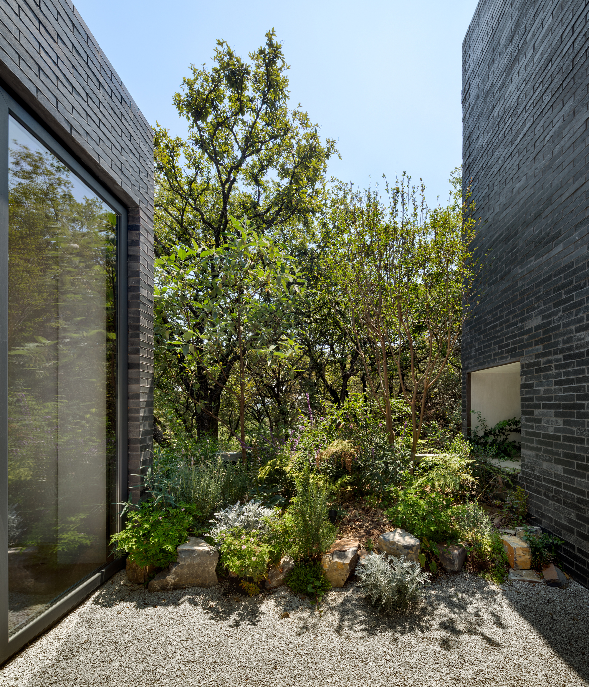 Gallery of CAB House / Estudio MMX - 3