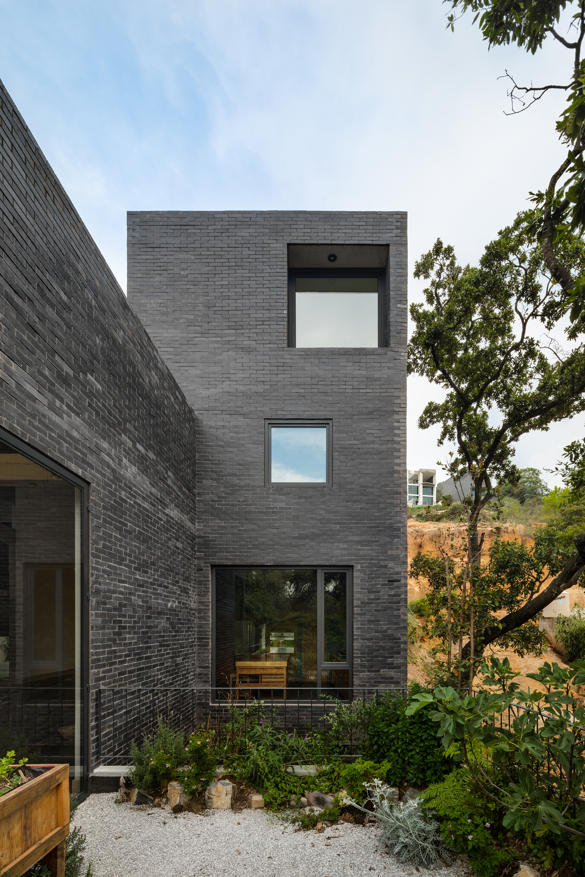Gallery of CAB House / Estudio MMX - 15