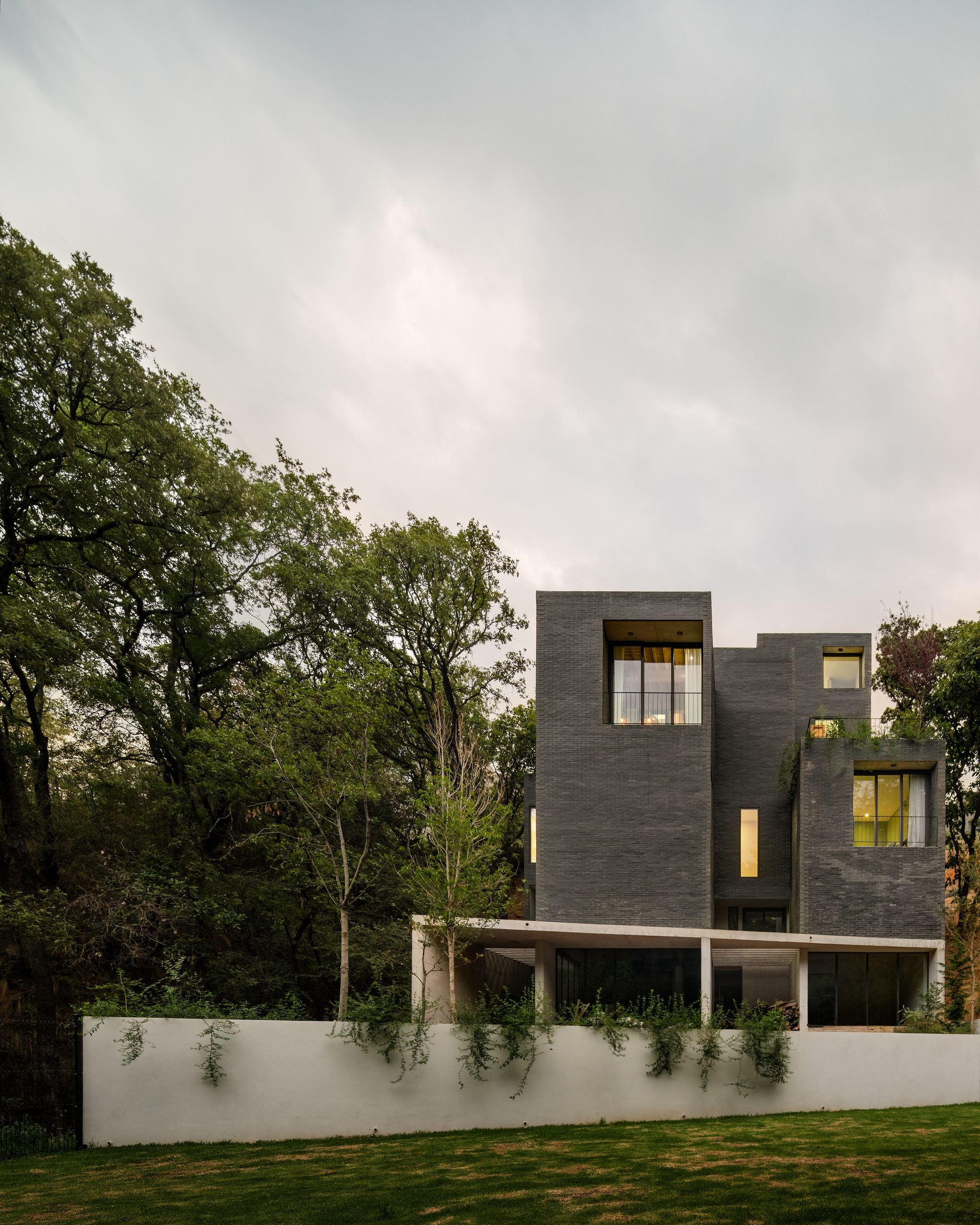 Gallery of CAB House / Estudio MMX - 12