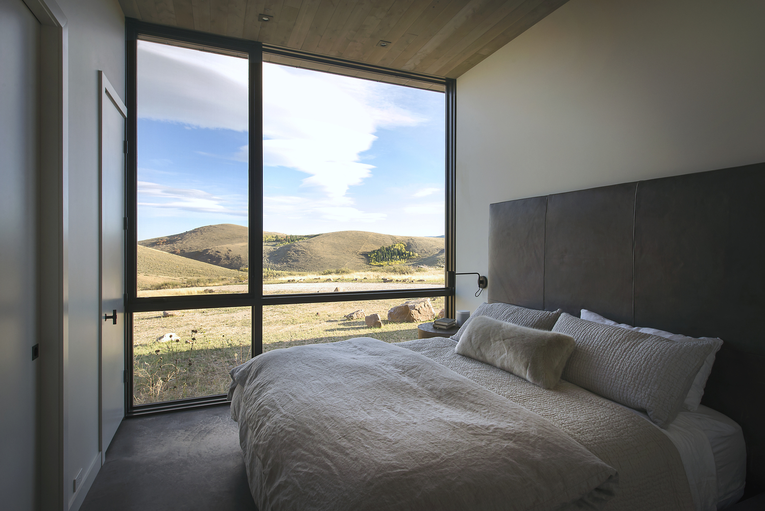 Gallery of Boar Shoat House / Imbue Design - 15