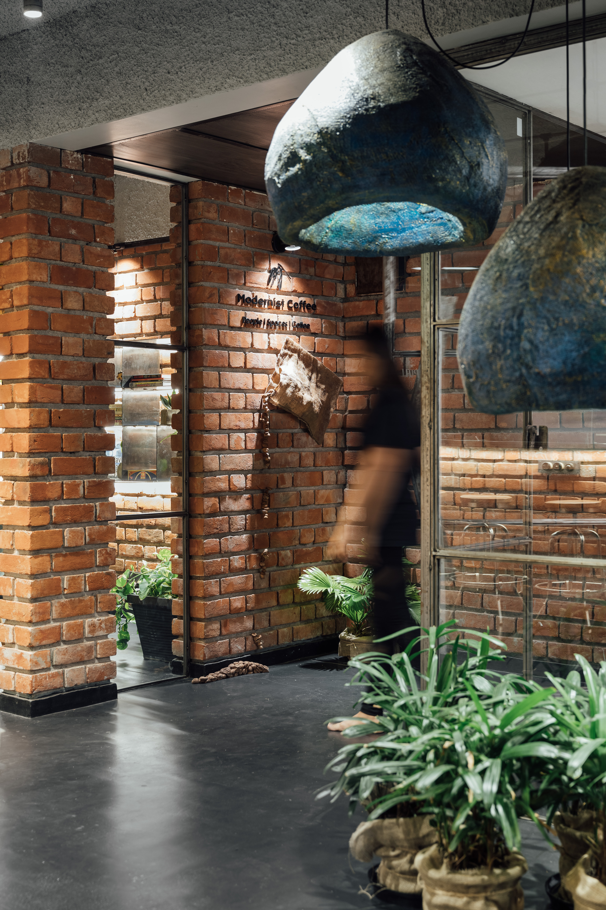 Gallery of Modernist Coffee / The Crossboundaries - 6