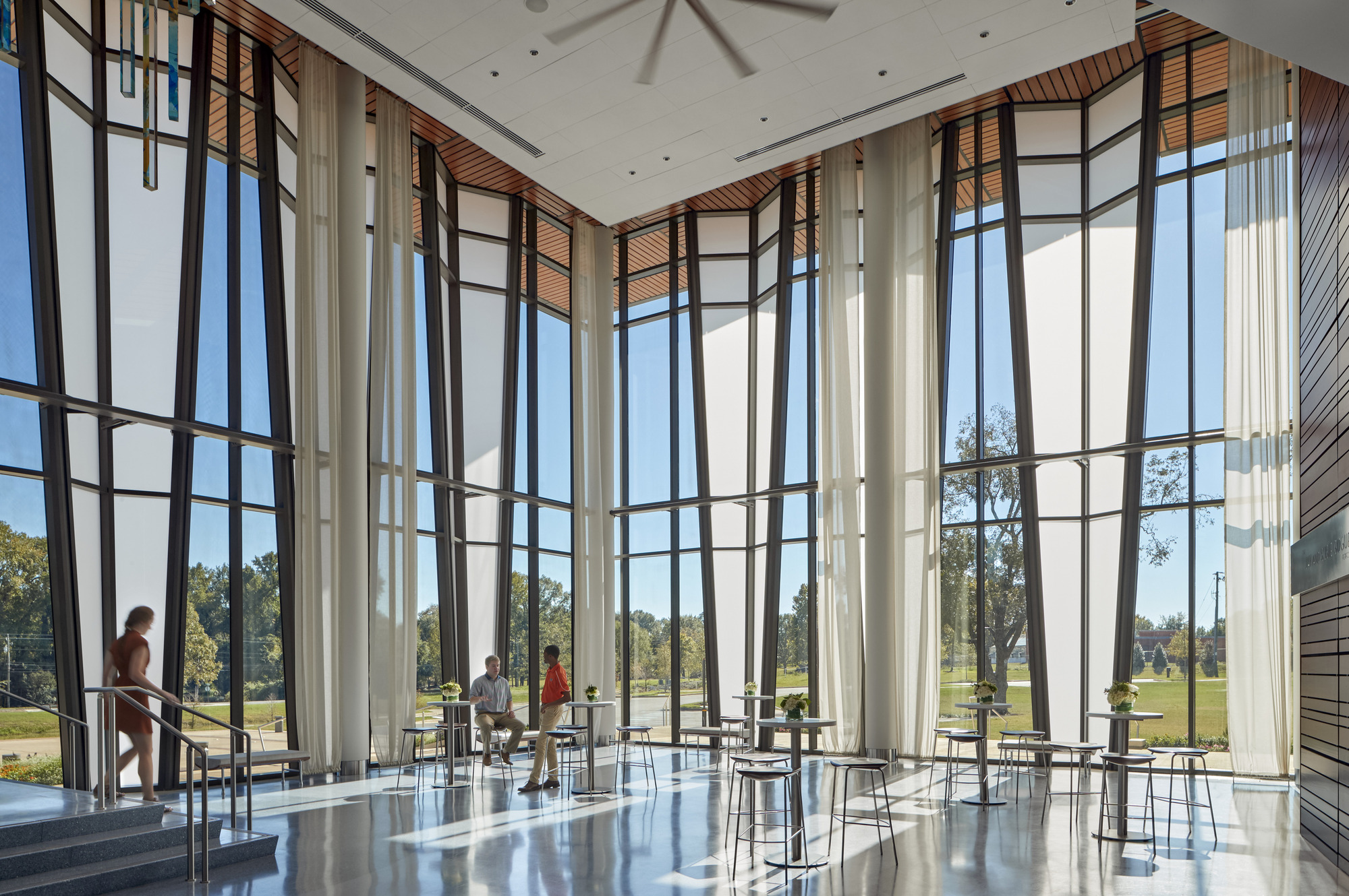 Gallery of Jay and Susie Gogue Performing Arts Center / Wilson Butler ...