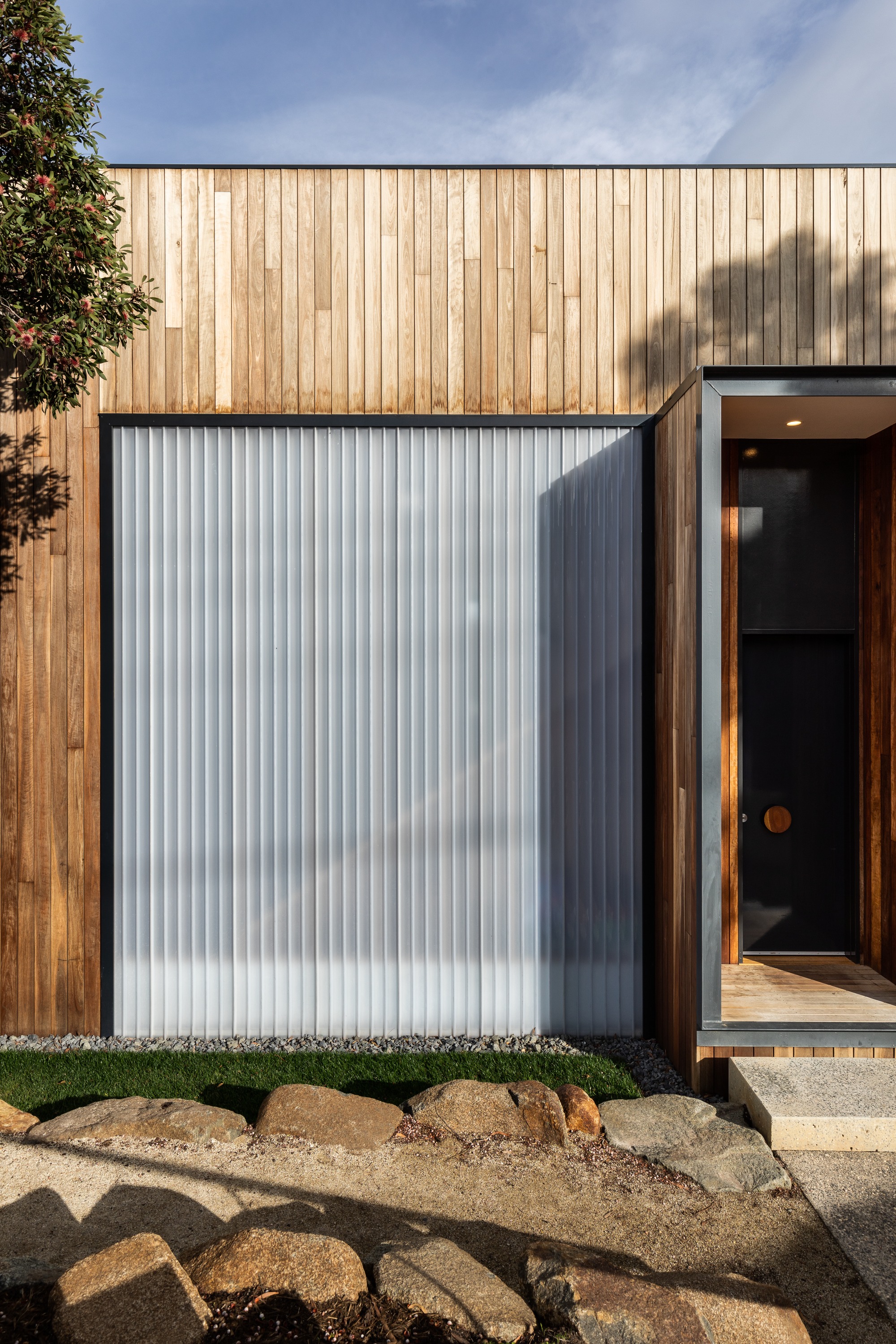 Gallery of Midway Point House / Keith Westbrook + Cumulus Studio - 10