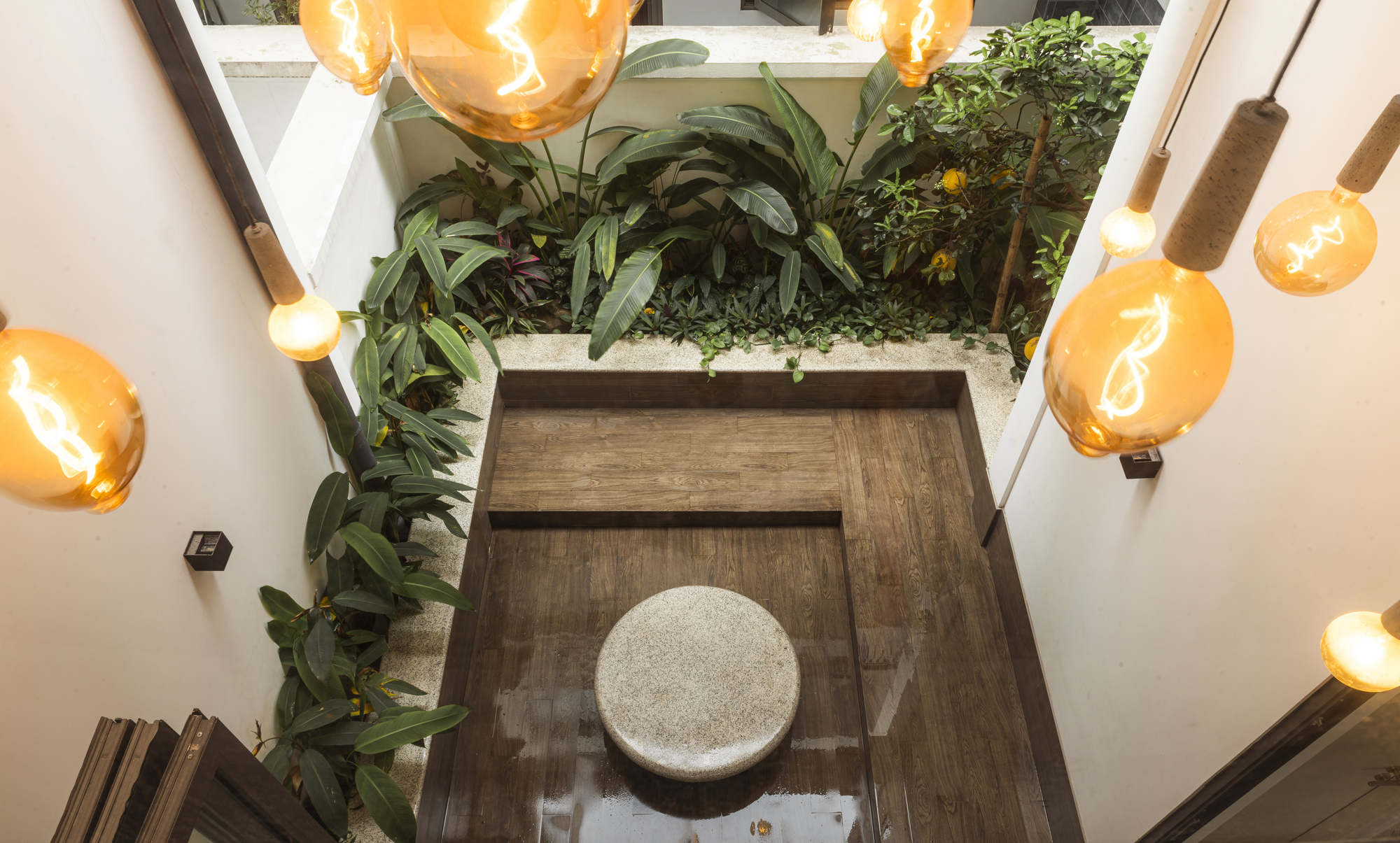 Gallery of Chan House / Kay Architecture JSC - 16