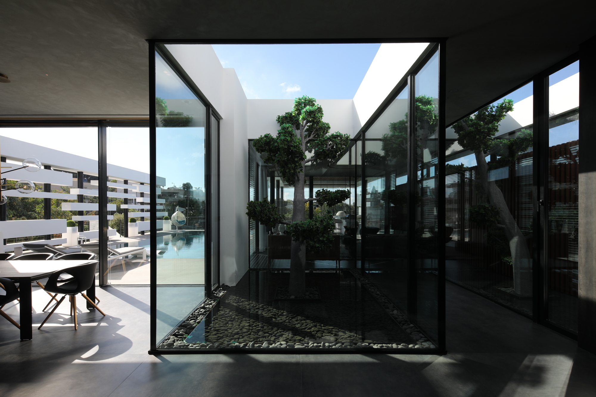 Gallery of Dynamic Living Experience in Nnorthern Israel / Dan and Hila ...