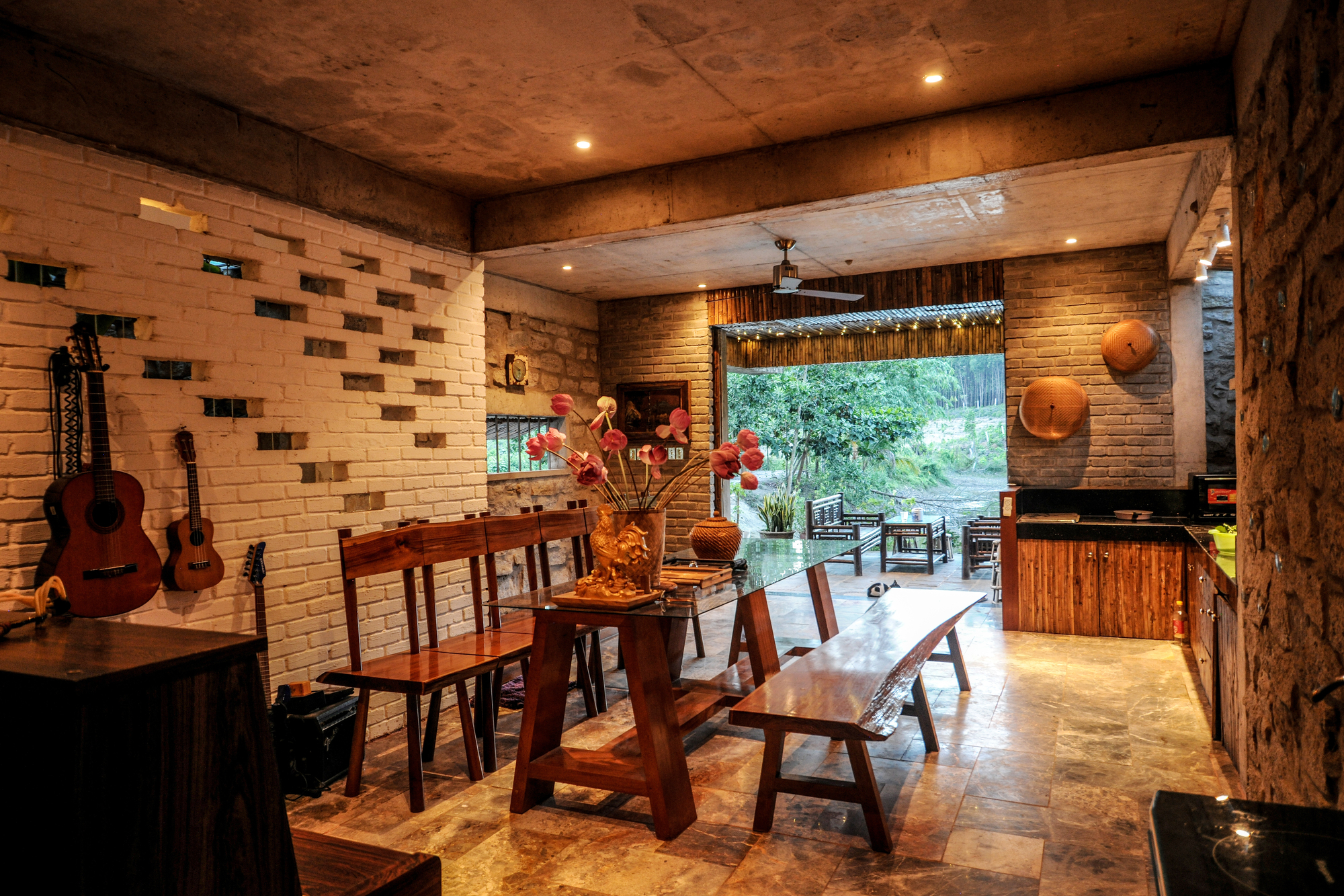 Gallery of Hoa Phong House / HUNI Housing + HUNI Architectes - 26