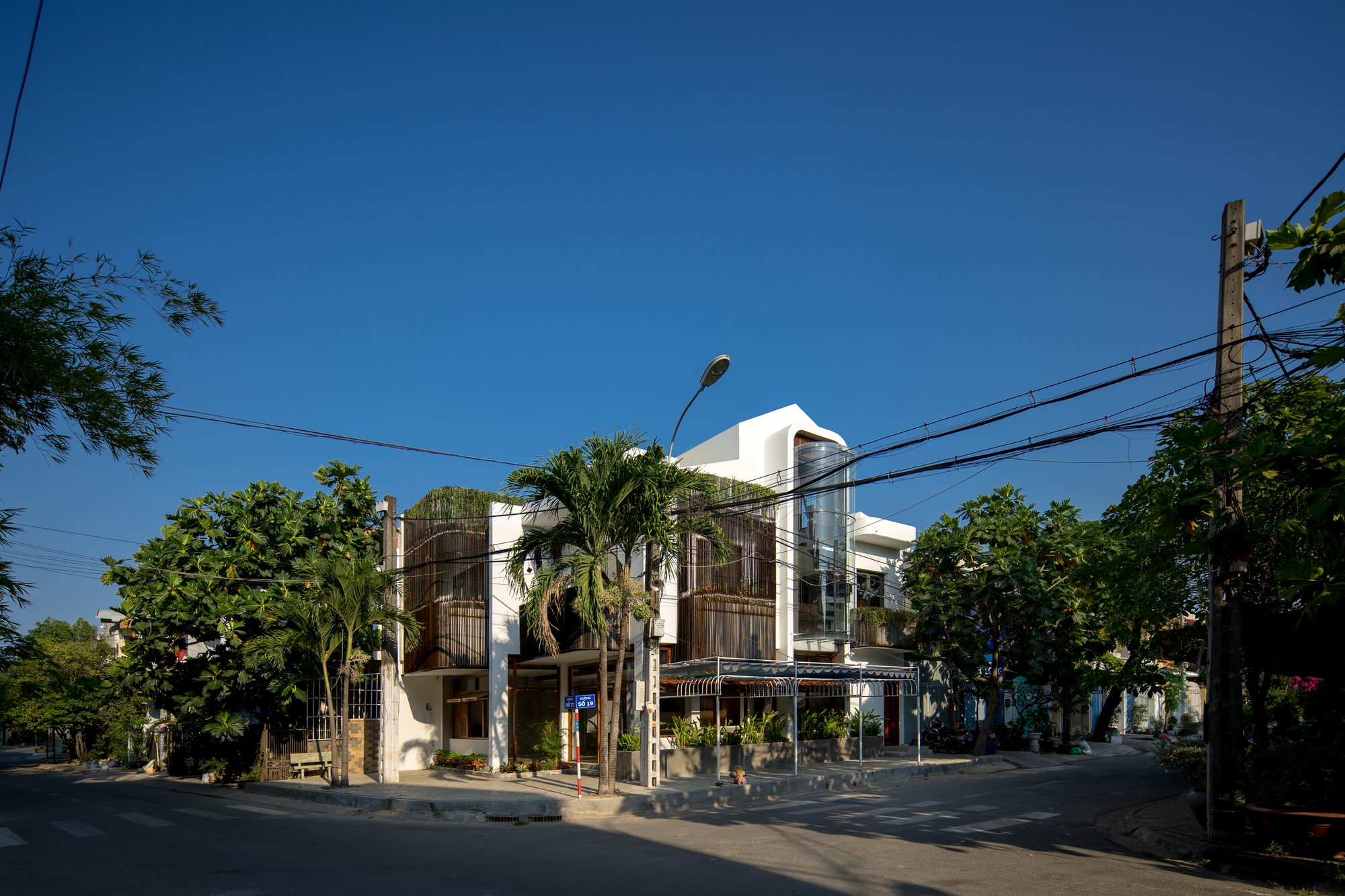 Gallery of Stacking Box House / AD+studio - 15
