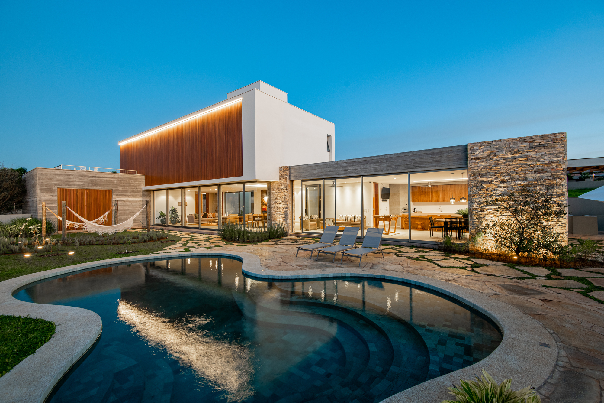 Gallery of RA House / lb+mr - 33