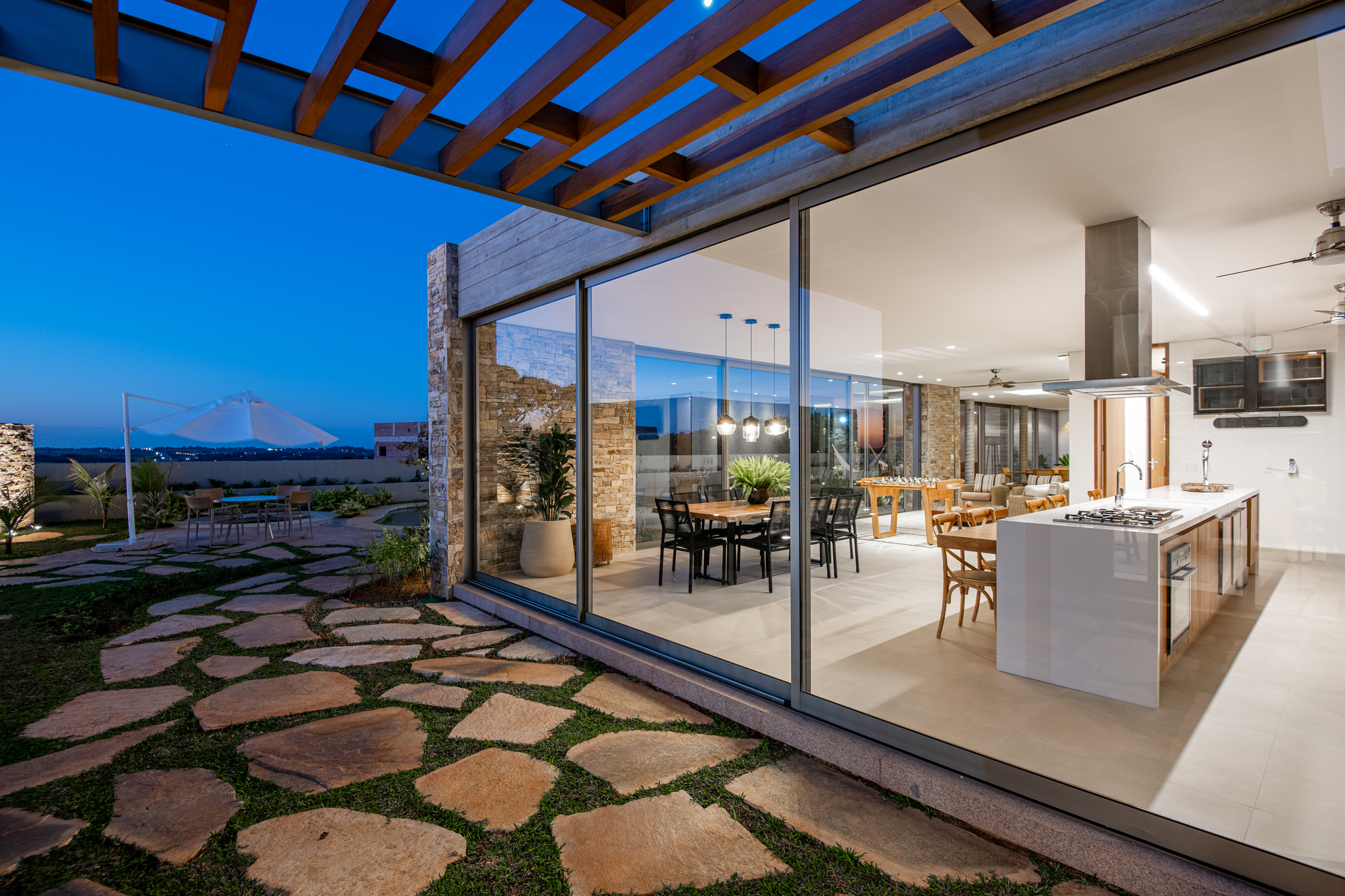 Gallery of RA House / lb+mr - 14