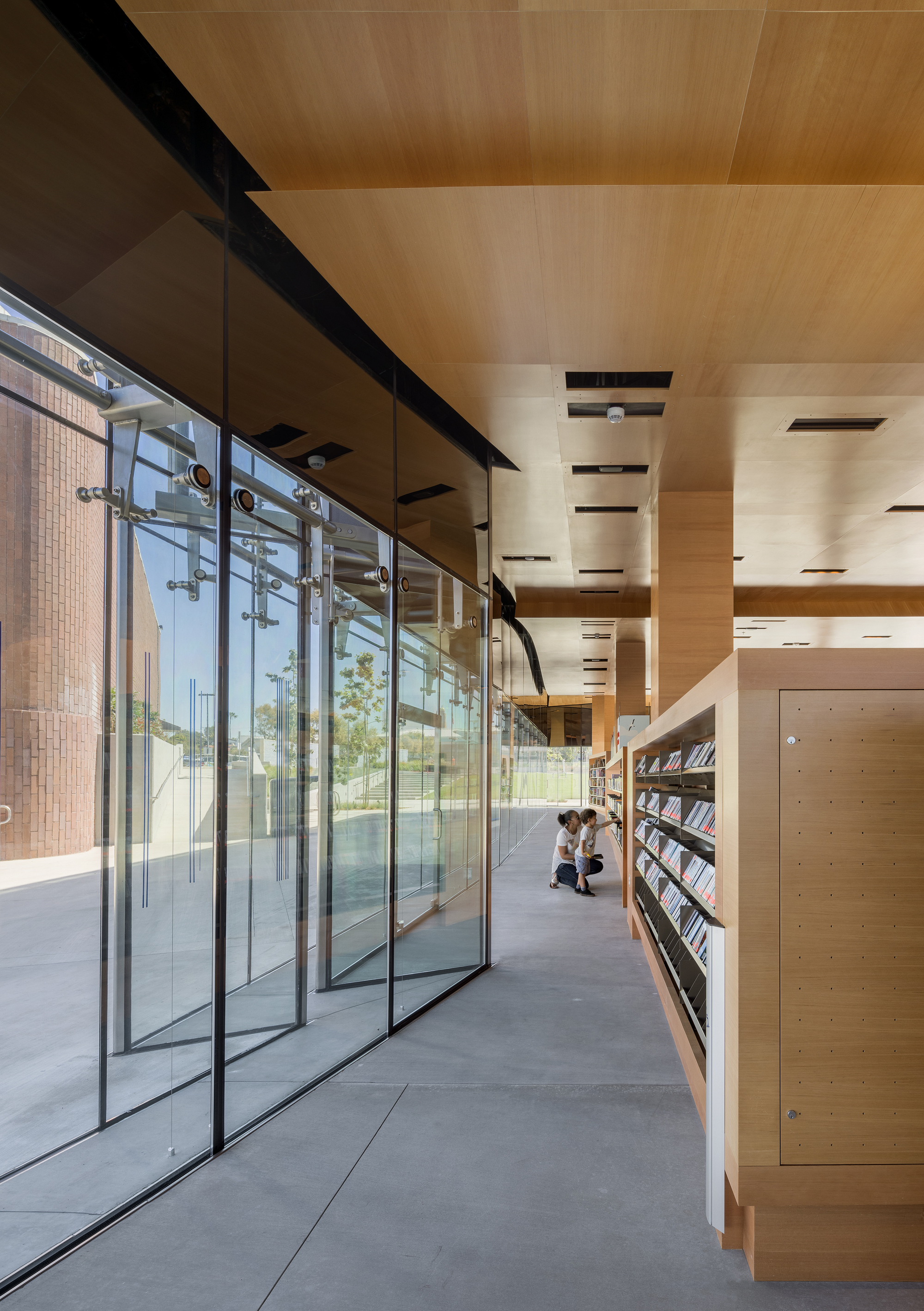 Gallery of Manhattan Beach Public Library / HED + Johnson Favaro - 5