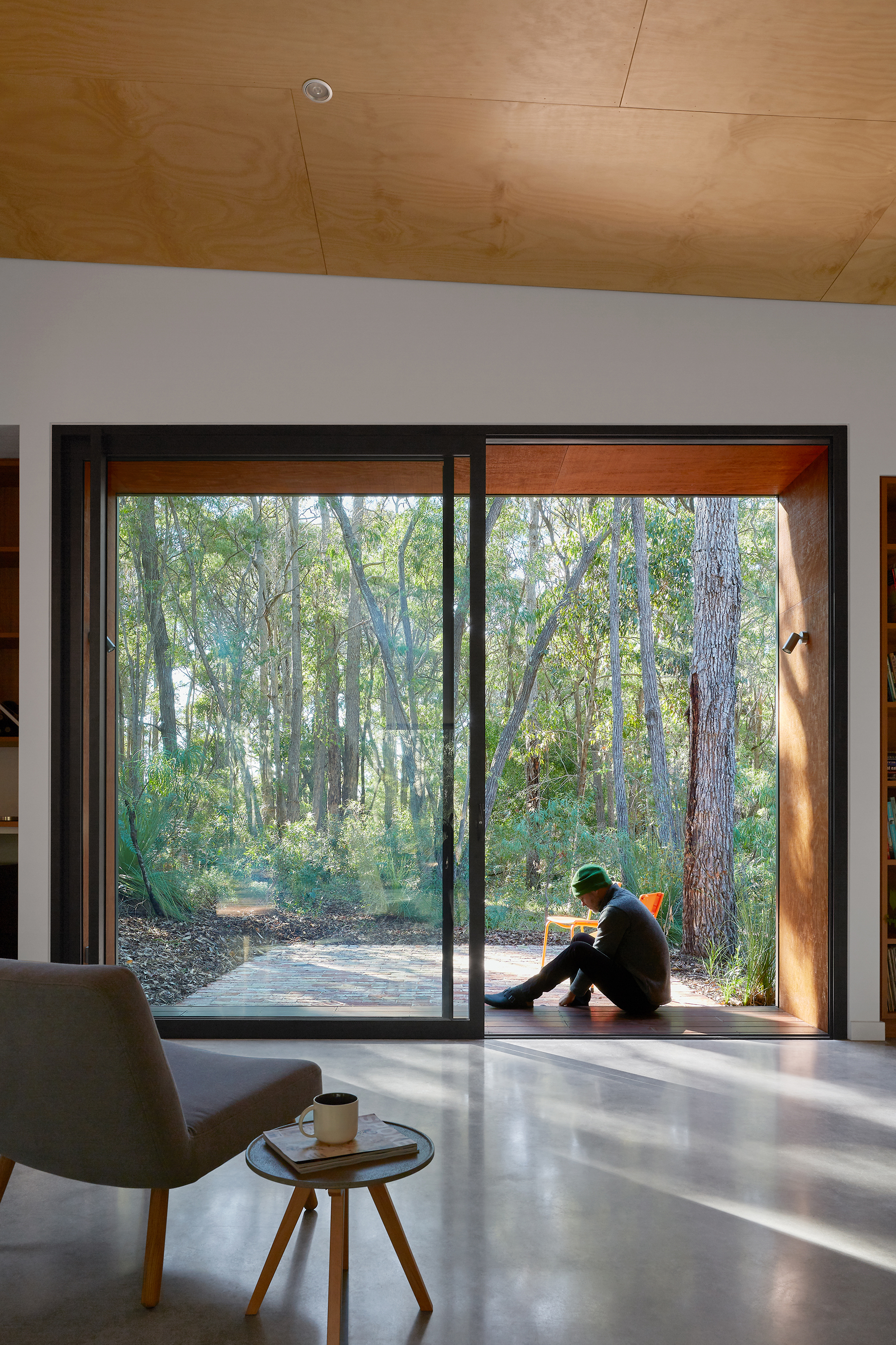 Gallery of Hidden House / Archterra Architects - 17