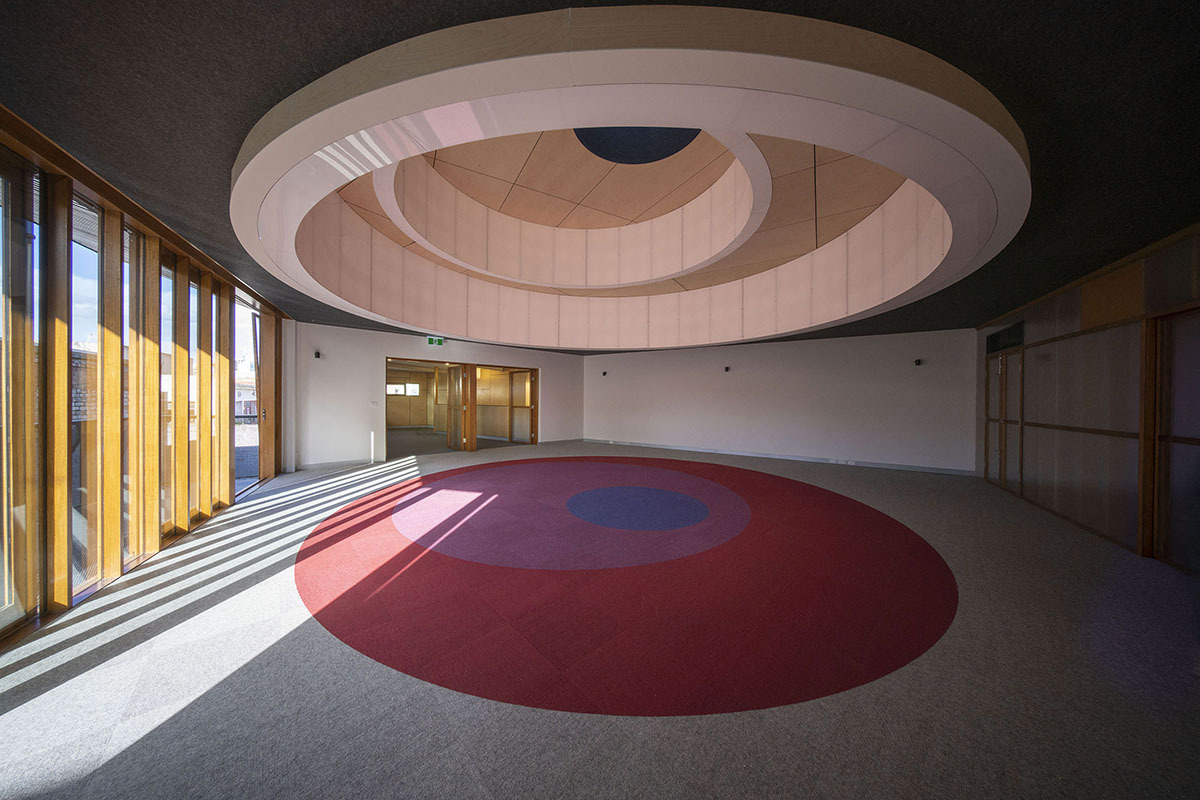 Gallery of Melbourne Quakers Center / Nervegna Reed Architecture + ph ...