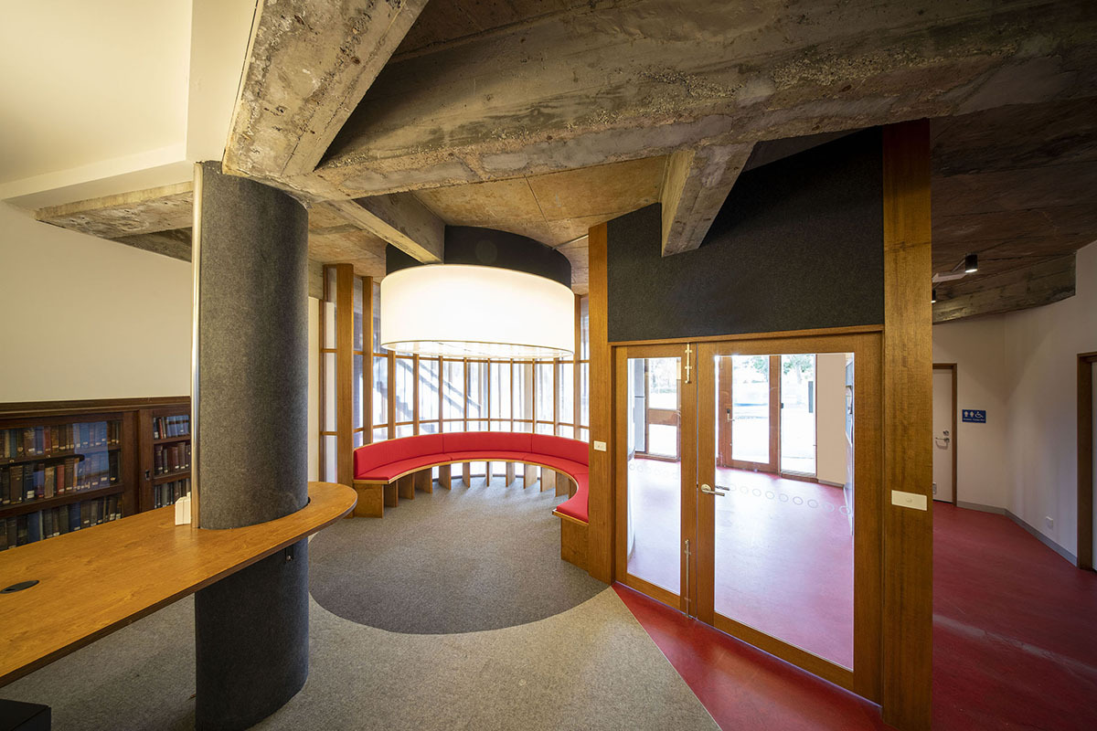 Gallery of Melbourne Quakers Center / Nervegna Reed Architecture + ph ...