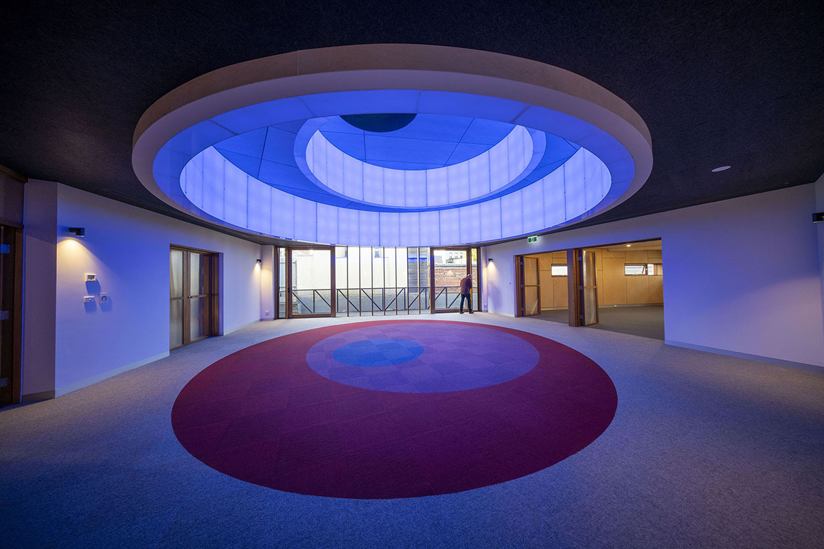 Gallery of Melbourne Quakers Center / Nervegna Reed Architecture + ph ...