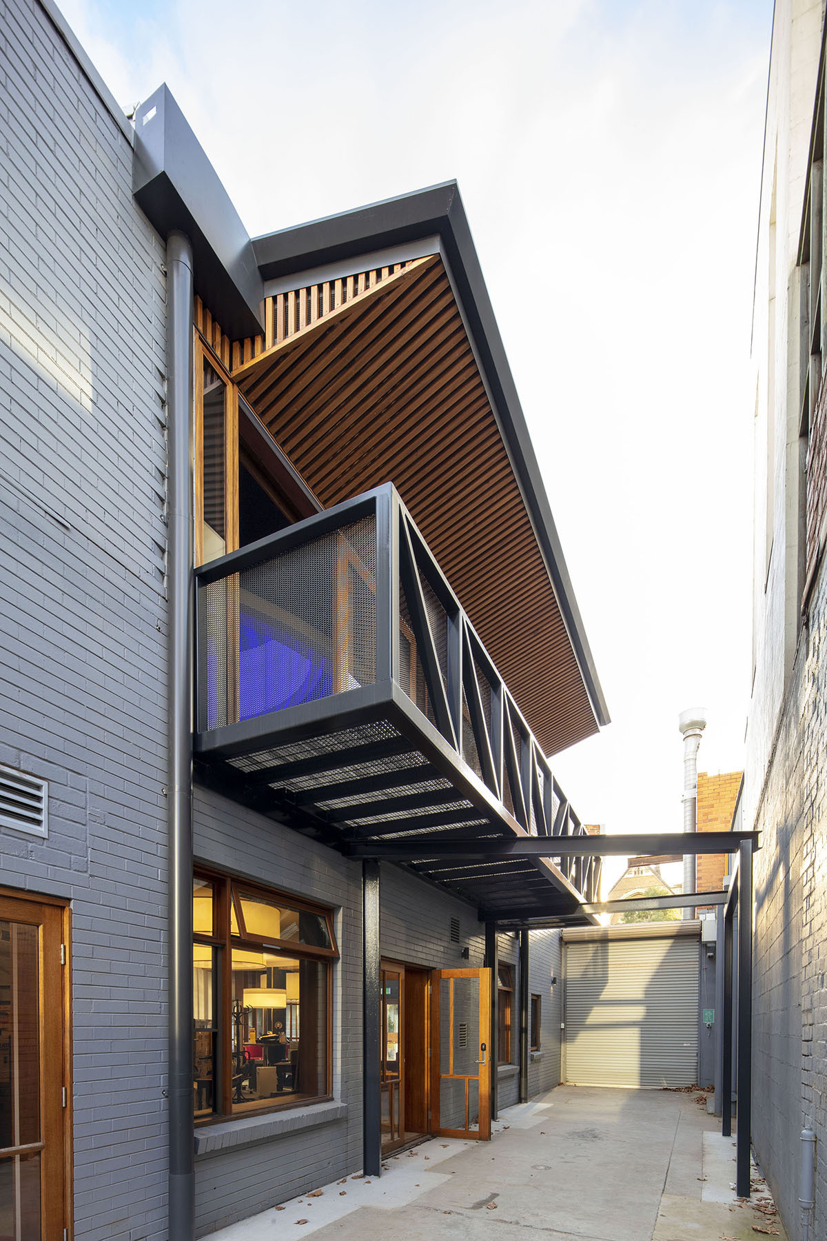 Gallery of Melbourne Quakers Center / Nervegna Reed Architecture + ph ...