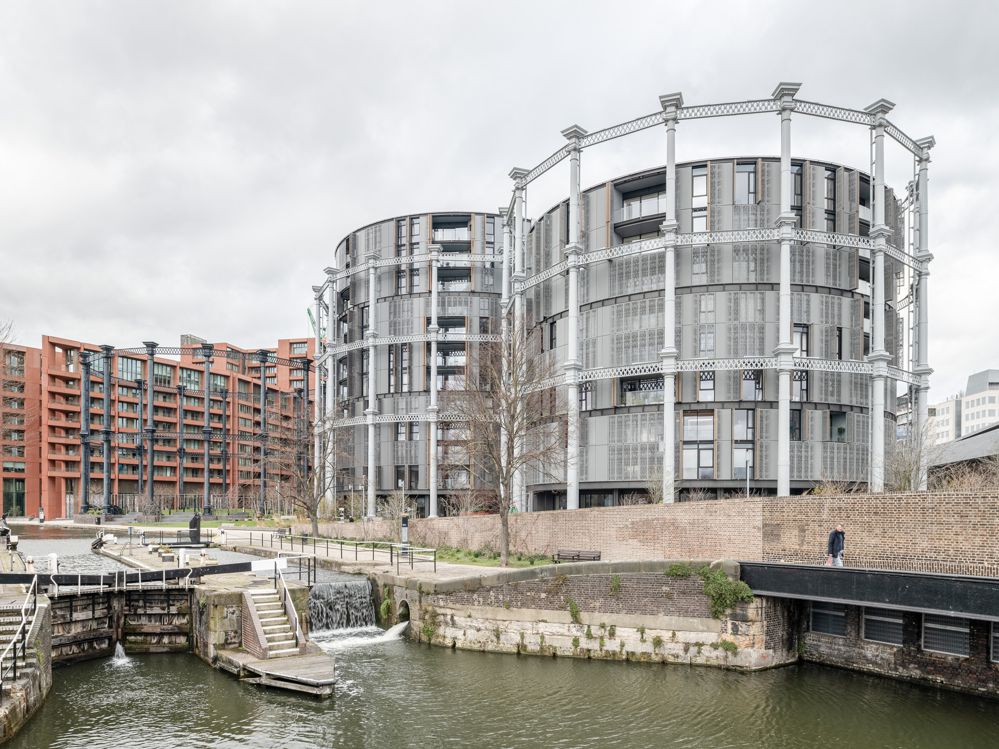 Gallery of The Gas Holders of London Documented by Photographer ...