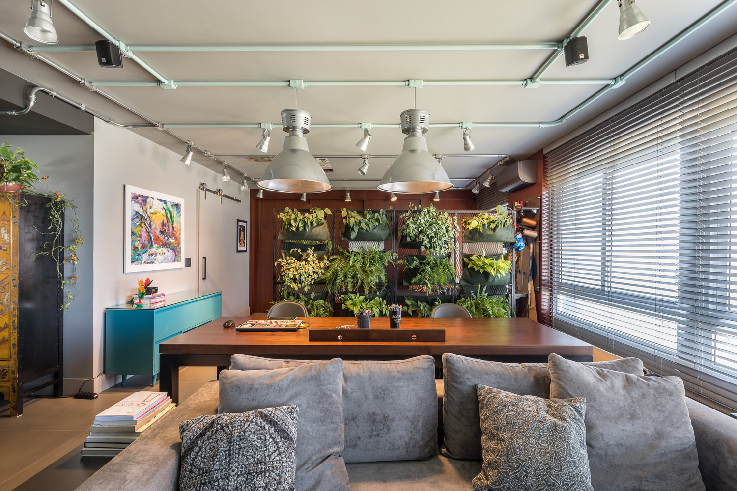 Gallery of Brazilian Interiors: 11 Designs with Indoor Vegetation - 10