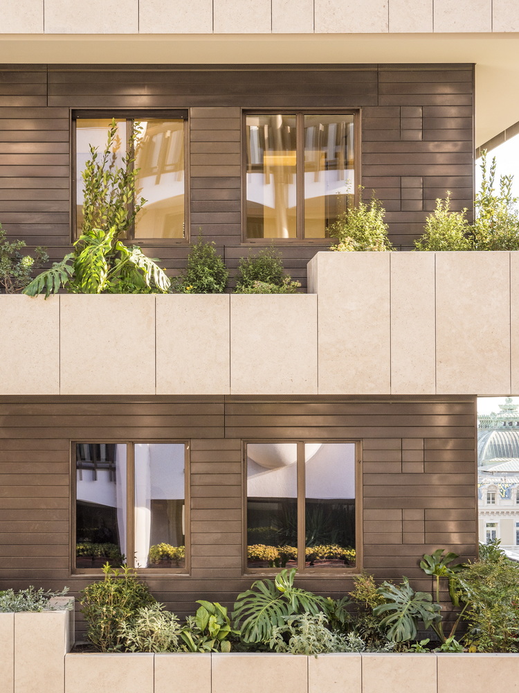 Gallery of La Petite Afrique Building / Isay Weinfeld - 3